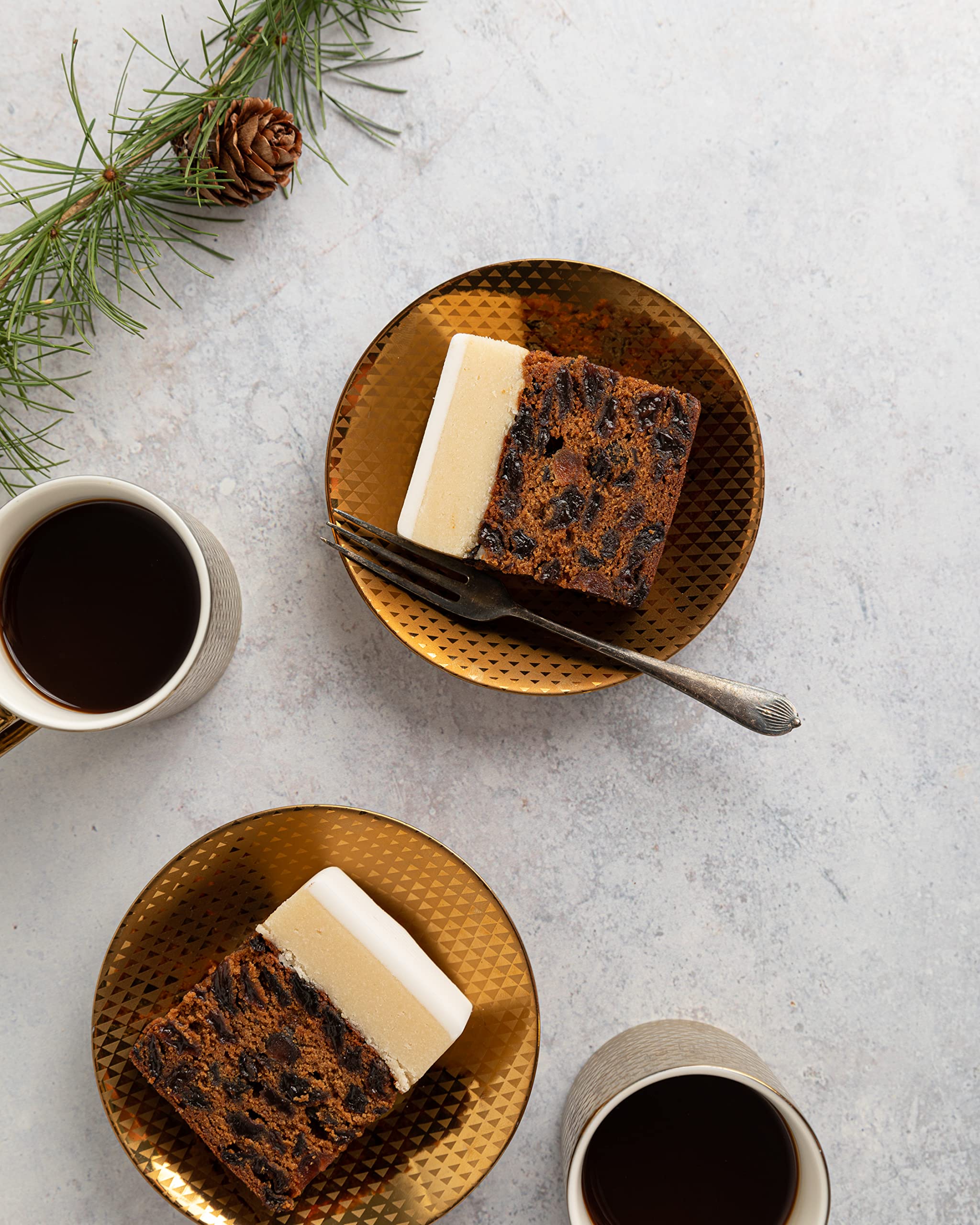Snapklik.com : Walkers Shortbread Strathspey Rich Holiday Fruit Cake