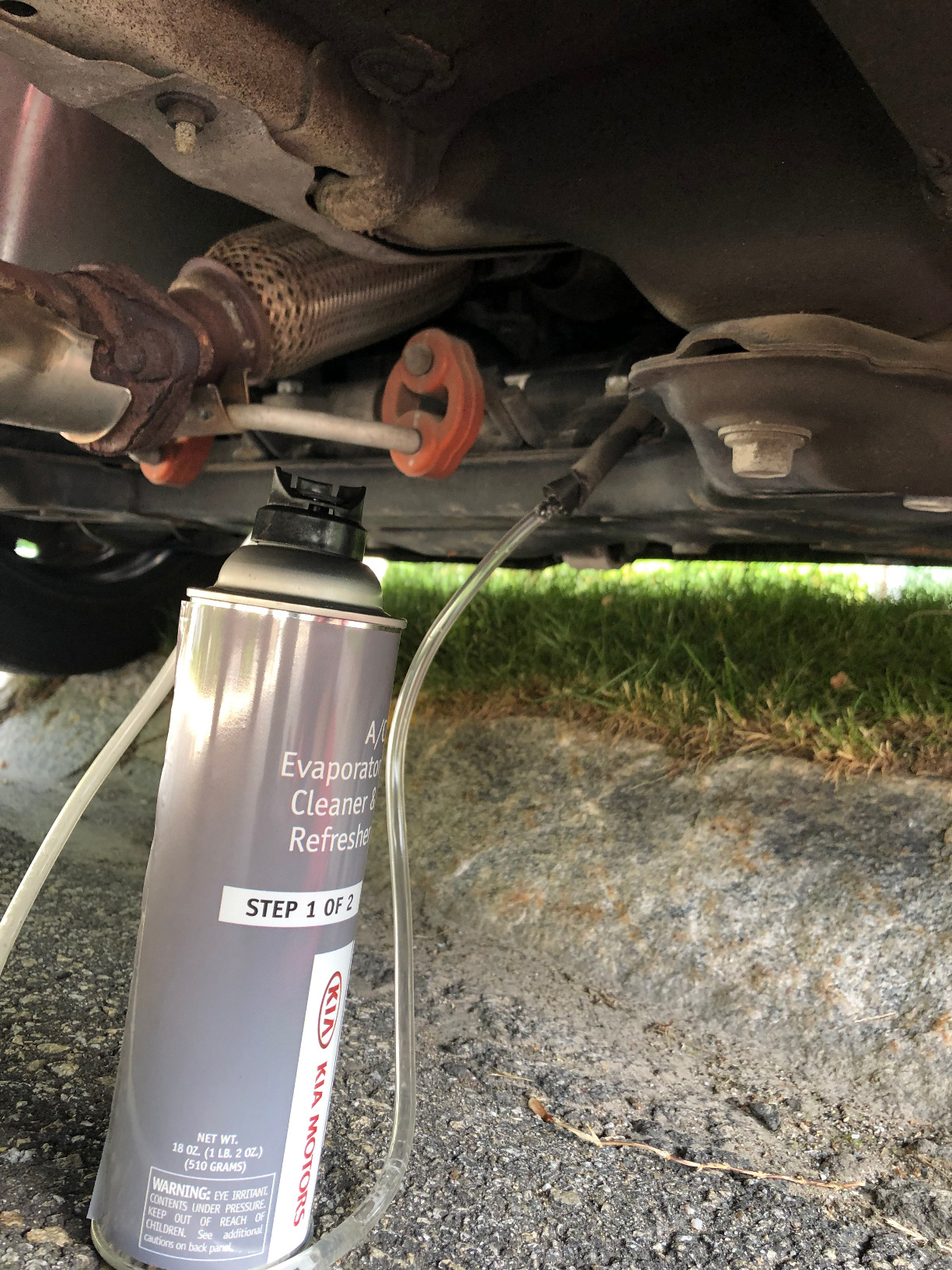 Amazon.com: Genuine Kia Fluid UM090-CH035 Air Conditioner Cleaner and ...