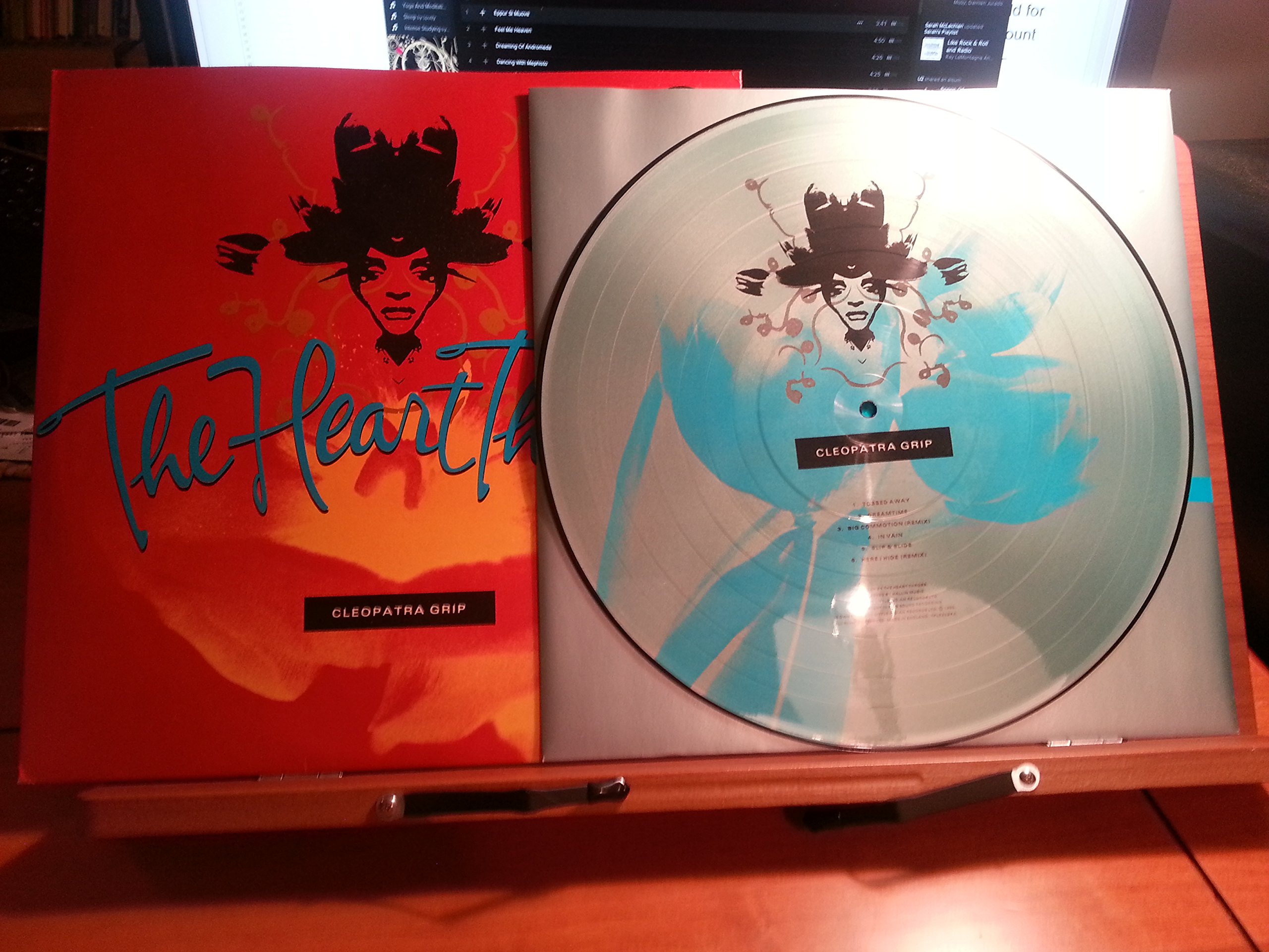 Cleopatra Grip: The Heart Throbs: Amazon.ca: Music