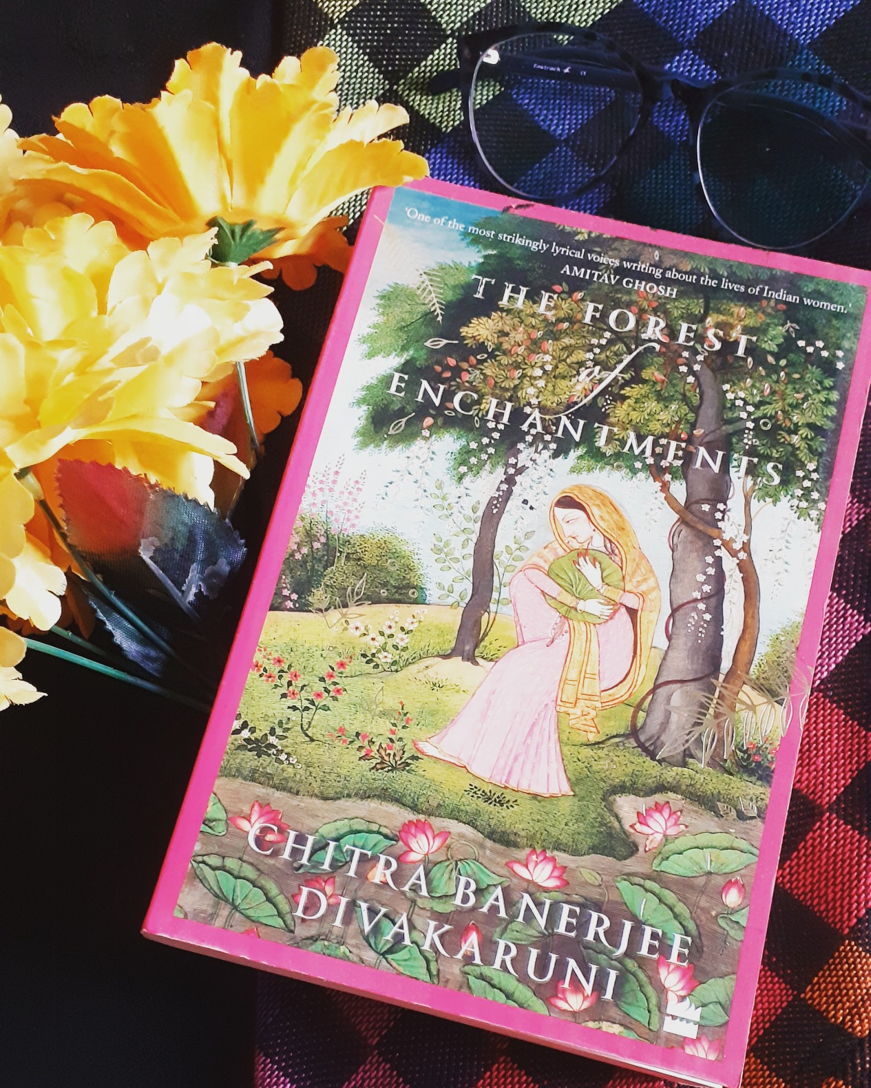 Forest Of Enchantments : Chitra Banerjee Divakaruni: Amazon.in: Books