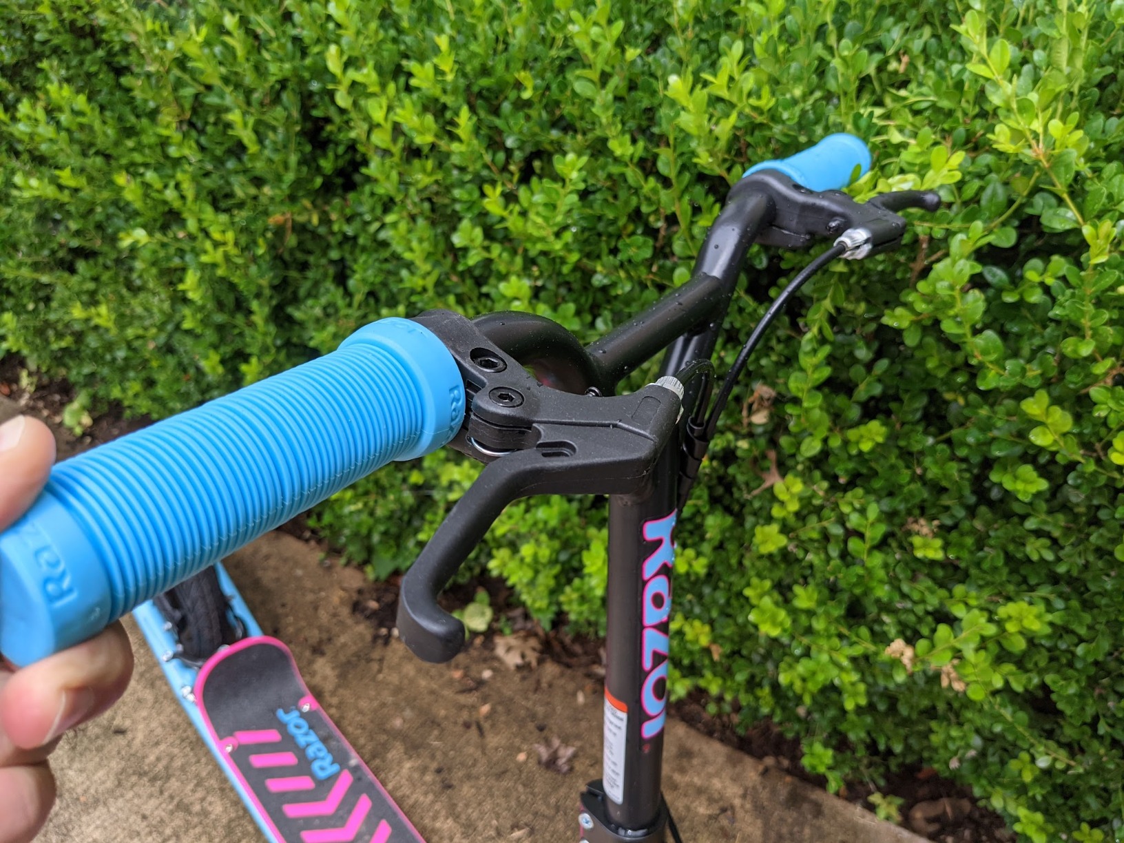 $25/mo - Finance Razor Flashback Kick Scooter – 12" Mag Wheels with Air ...