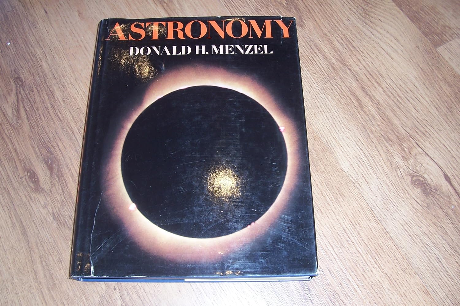 Astronomy: Menzel, Donald Howard: 9780500010716: Amazon.com: Books