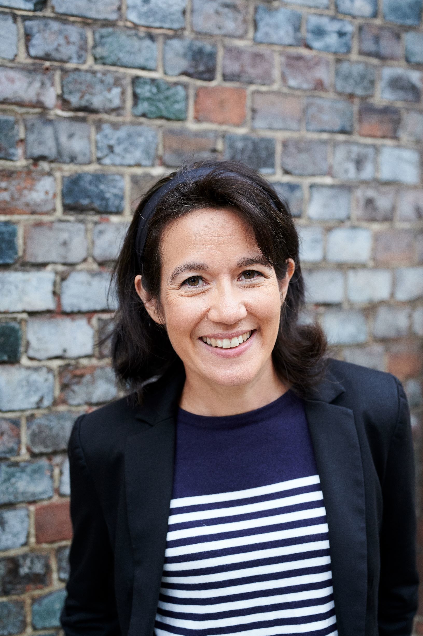 Amazon.com: Stephanie Lam: books, biography, latest update