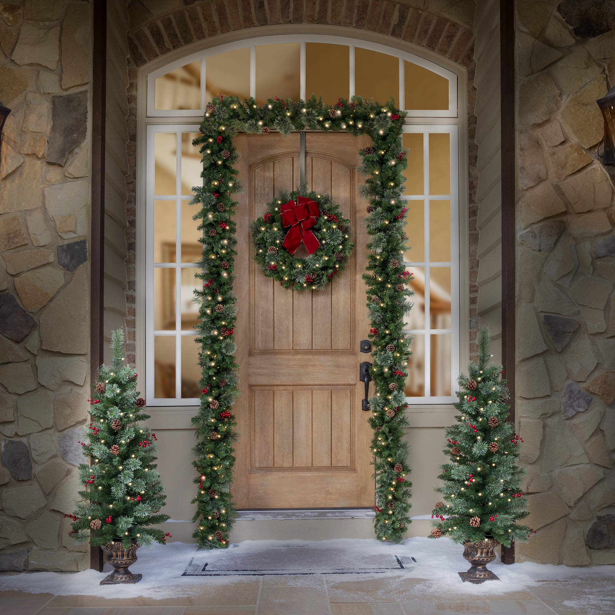 Classic Christmas Garland Outside Classic Red/White/Green Christmas