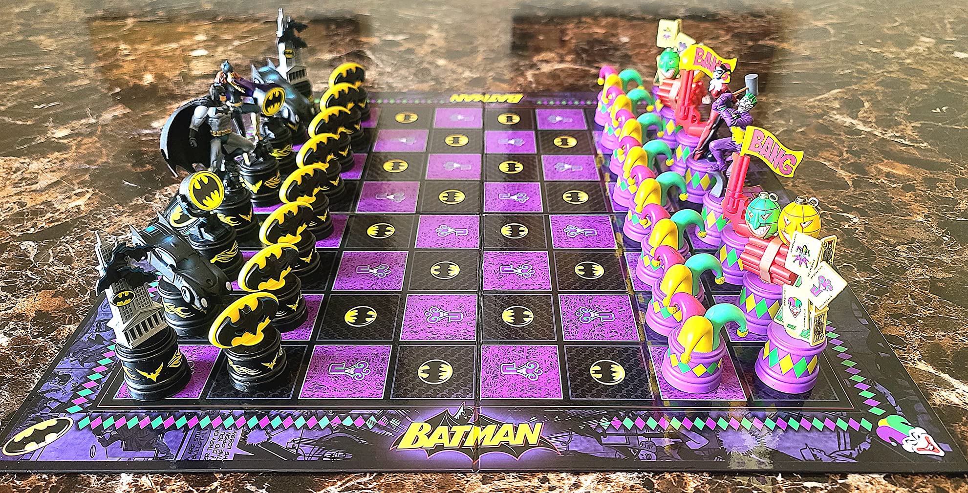 Amazon.com: The Batman Chess Set (The Dark Knight vs The Joker) : Toys ...