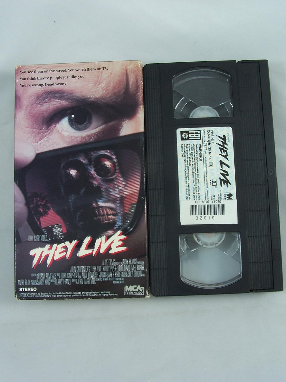 Amazon.co.jp: They Live [VHS] : Piper, David, Foster: DVD