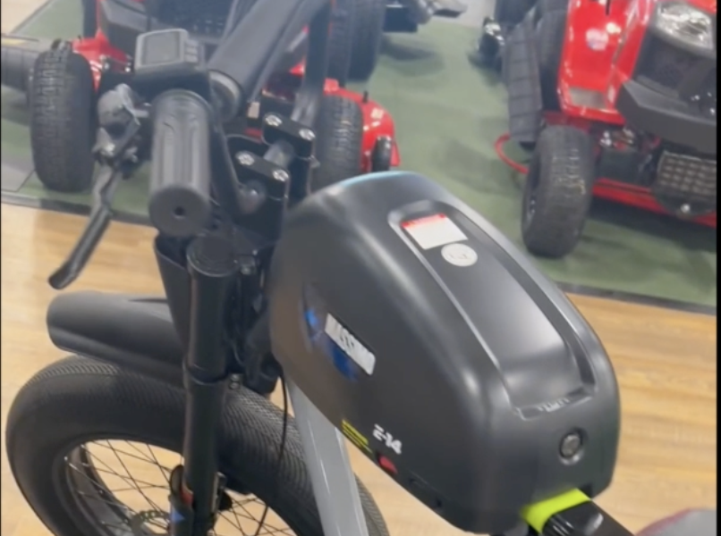 Watch WATCH Massimo Fat Tire E-14 Urban Runner Electric Bike on Amazon Live