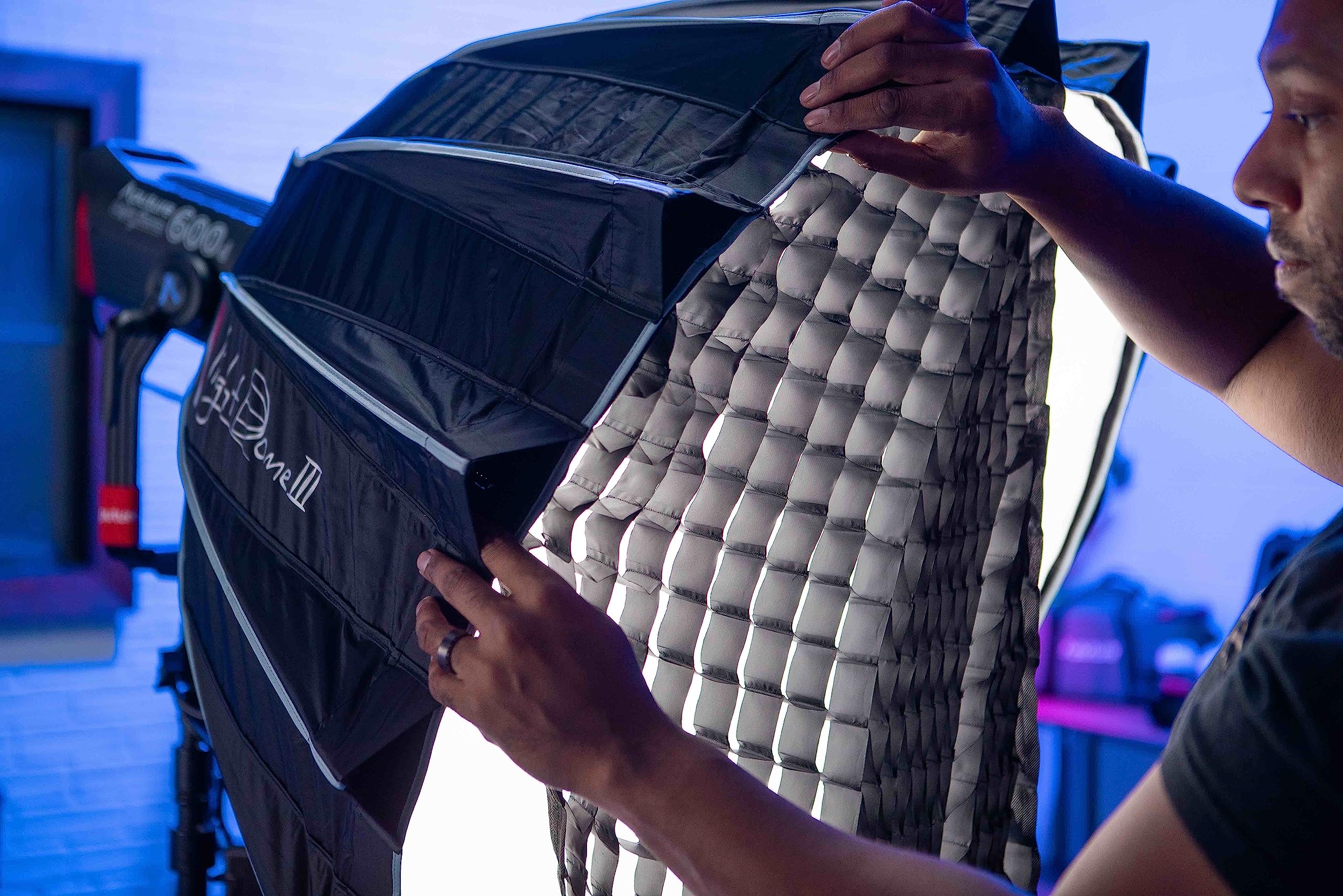Aputure Light Dome III Studio Softbox Bowens Mount with Diffuser Cloth ...
