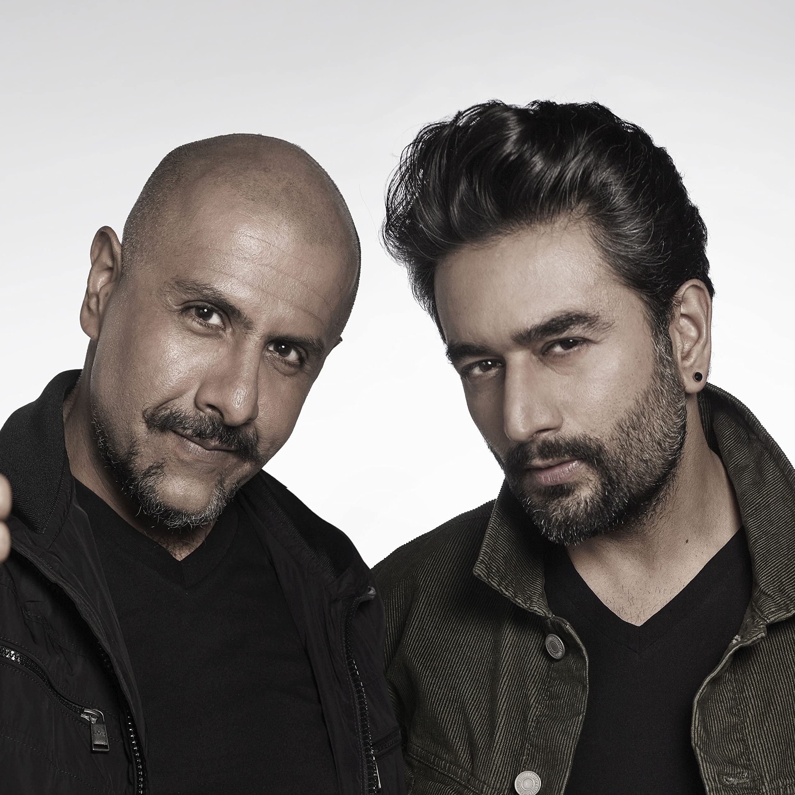 Zaalima song by Arijit Singh, Harshdeep Kaur, JAM8 & Amitabh ...