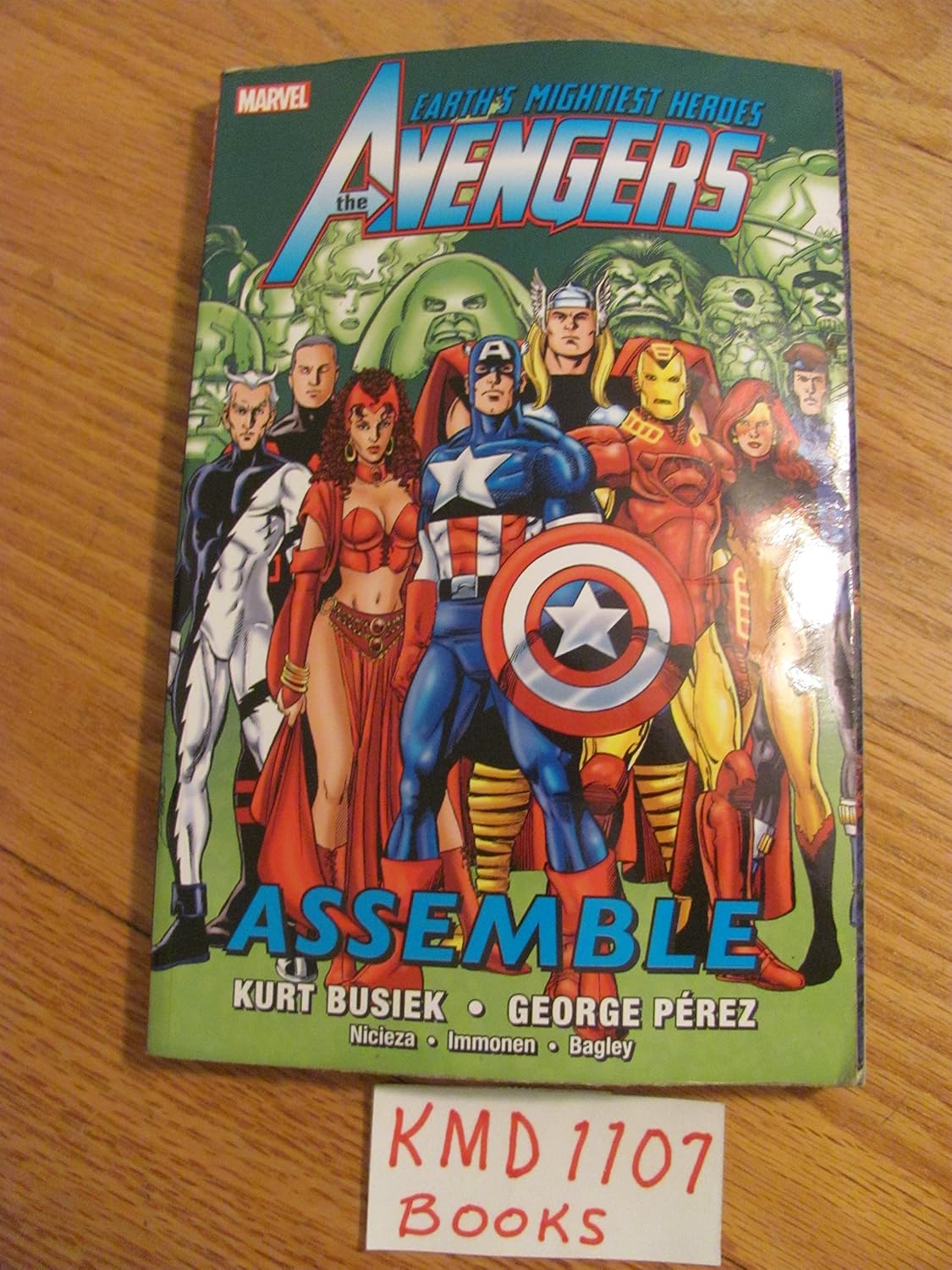 Amazon.com: Avengers Assemble, Vol. 3: 9780785161967: Kurt Busiek ...