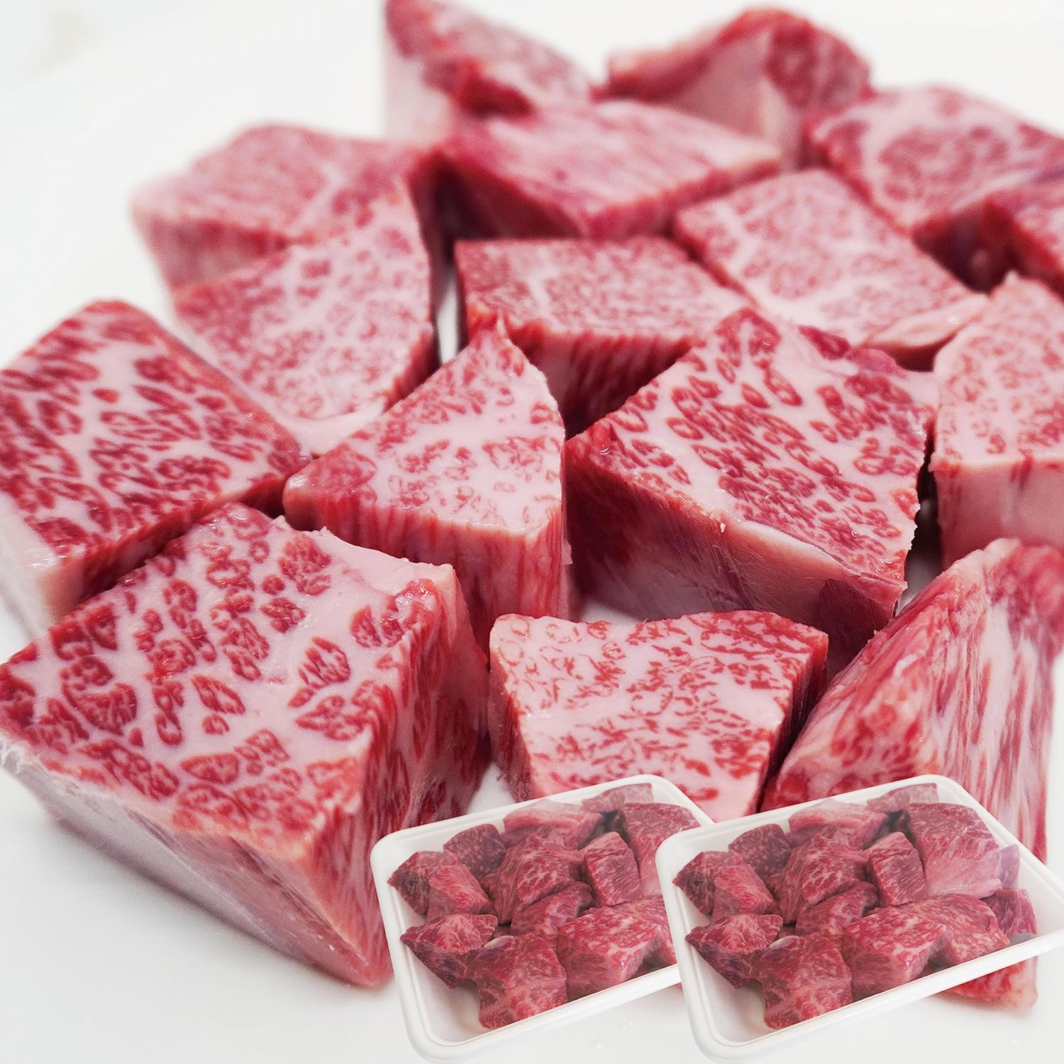 Amazon.co.jp: 黒毛和牛A5等級 訳あり不揃いコロコロステーキ1kg(500gx2パック)冷凍 : 食品・飲料・お酒