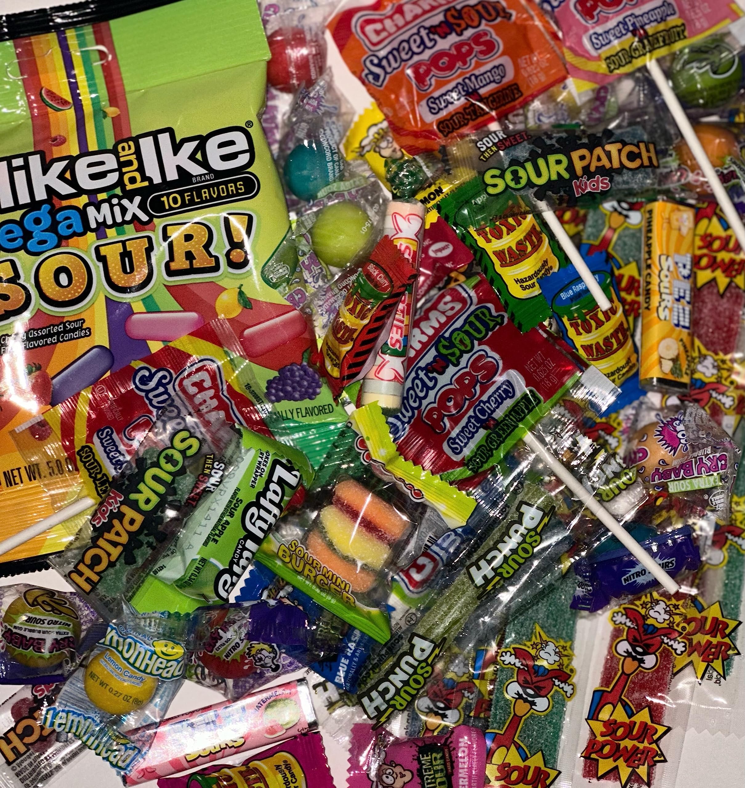 Amazon.com : Buc-ees World Famous Sour Candy Bundle (Cherry Sours ...