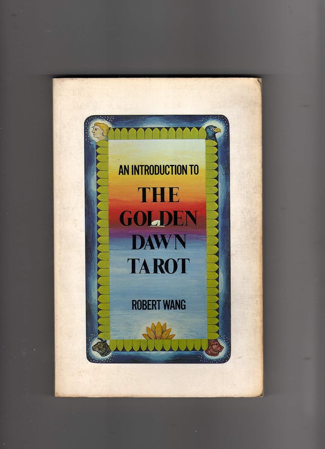 Amazon | Introduction to the Golden Dawn Tarot | Wang, Robert | Tarot