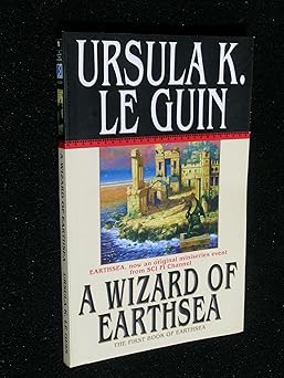 A Wizard of Earthsea (The Earthsea Cycle, Book 1): Le Guin, Ursula K.: 9780553383041: Amazon.com ...