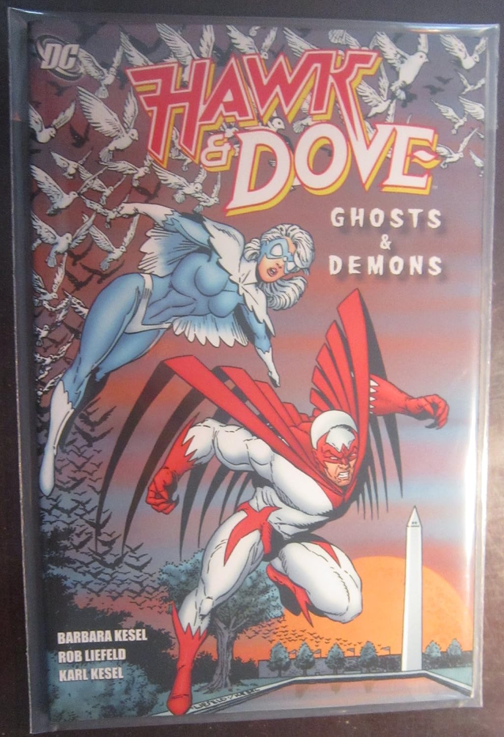 Amazon.com: Hawk & Dove: Ghosts & Demons: 9781401233976: Liefeld, Rob ...