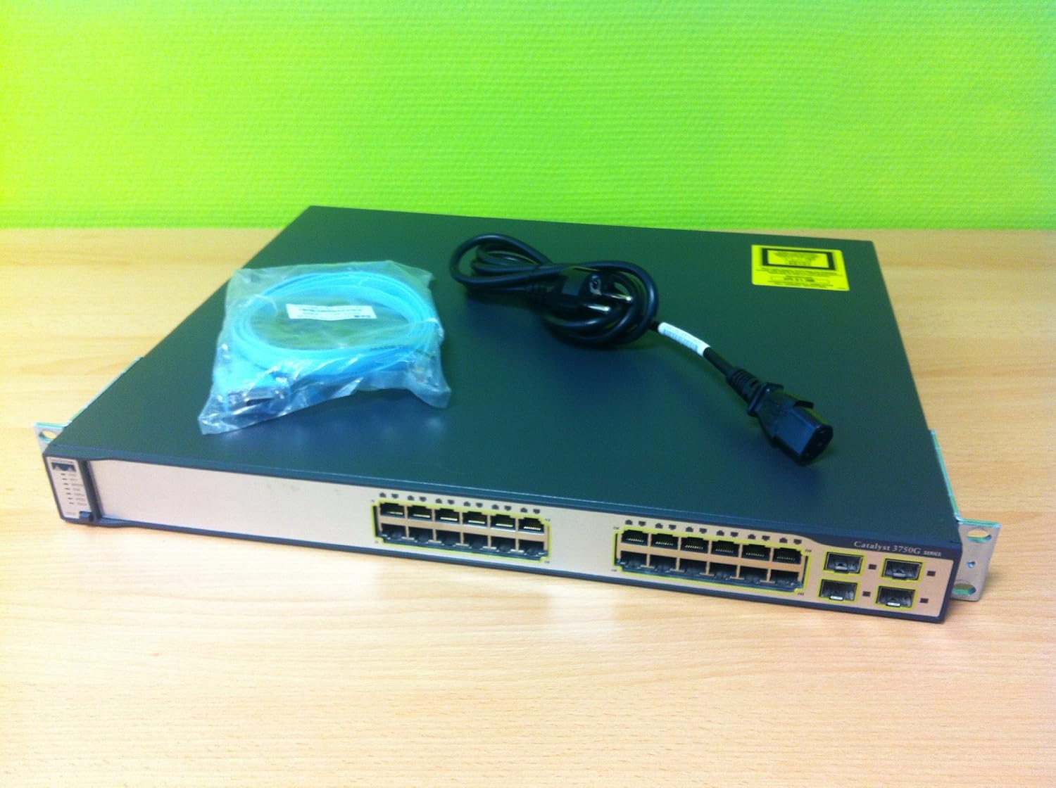 Cisco Catalyst 3750G-24TS-1U - Switch - Layer 3 - Managed - 24 ports ...