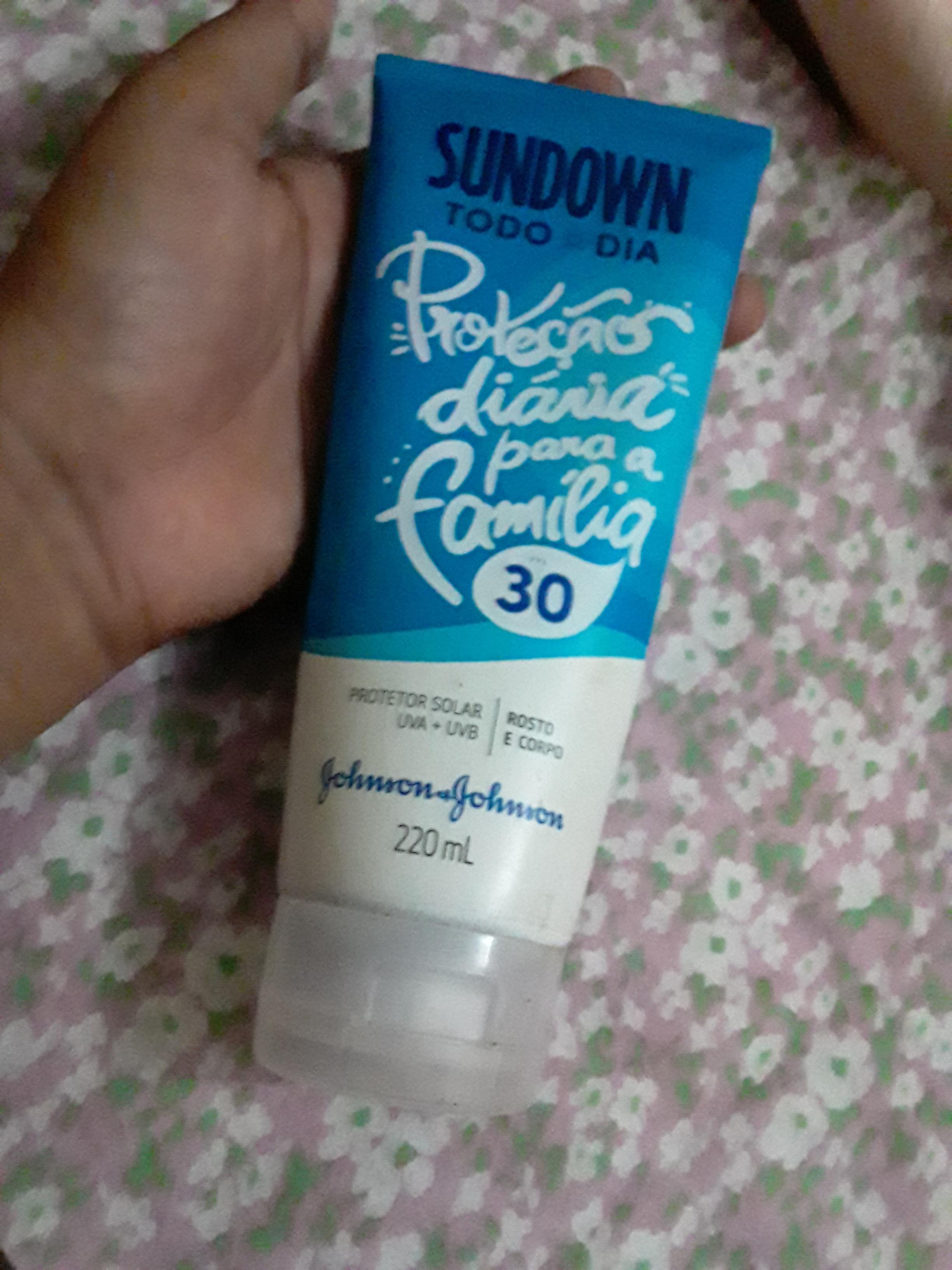 Protetor Solar Todo Fps 30, Johnson'S, Branco, 220 Ml | Amazon.com.br