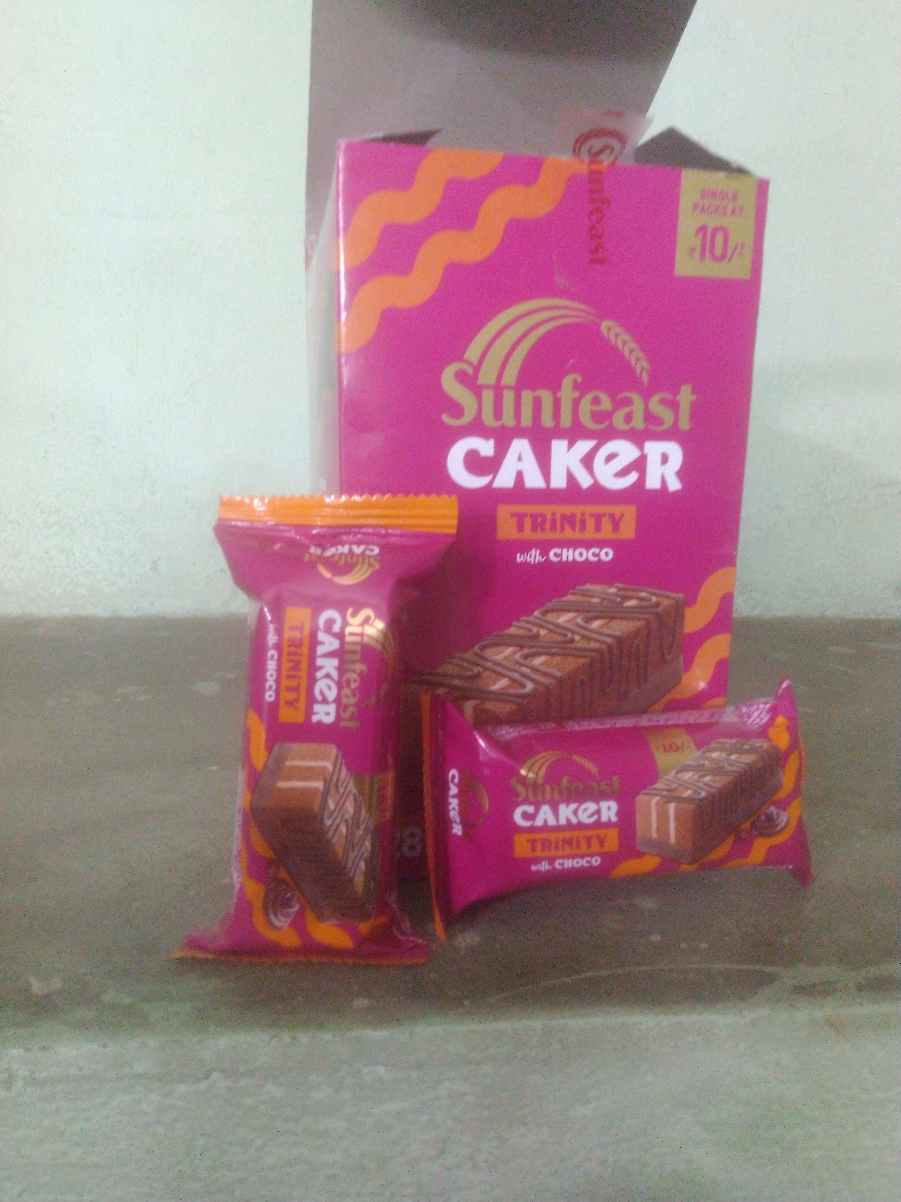 Sunfeast Caker Trinity, 12 x 23g Pack, 3-Layered Choco Cake 276g ...