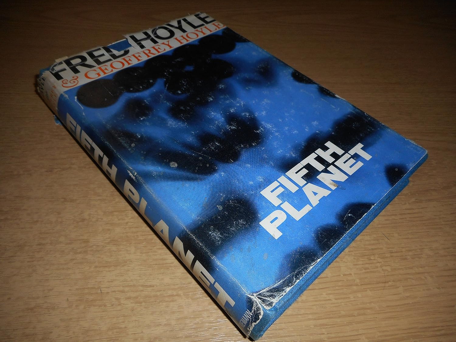 Fifth Planet: hoyle, fred: 9780434349203: Amazon.com: Books