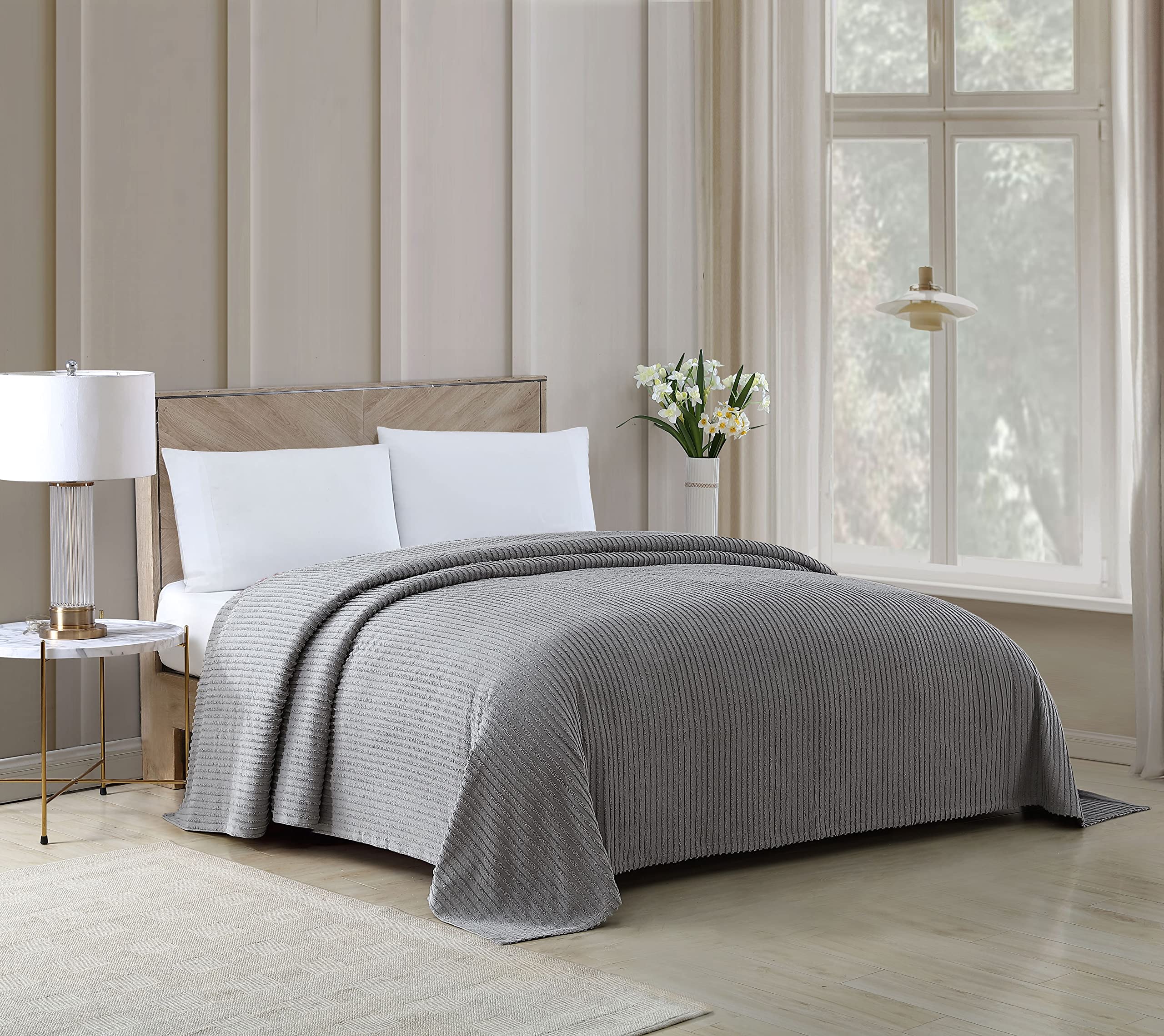 Amazon.com: Beatrice Home Fashions Channel Chenille Bedspread, Full ...