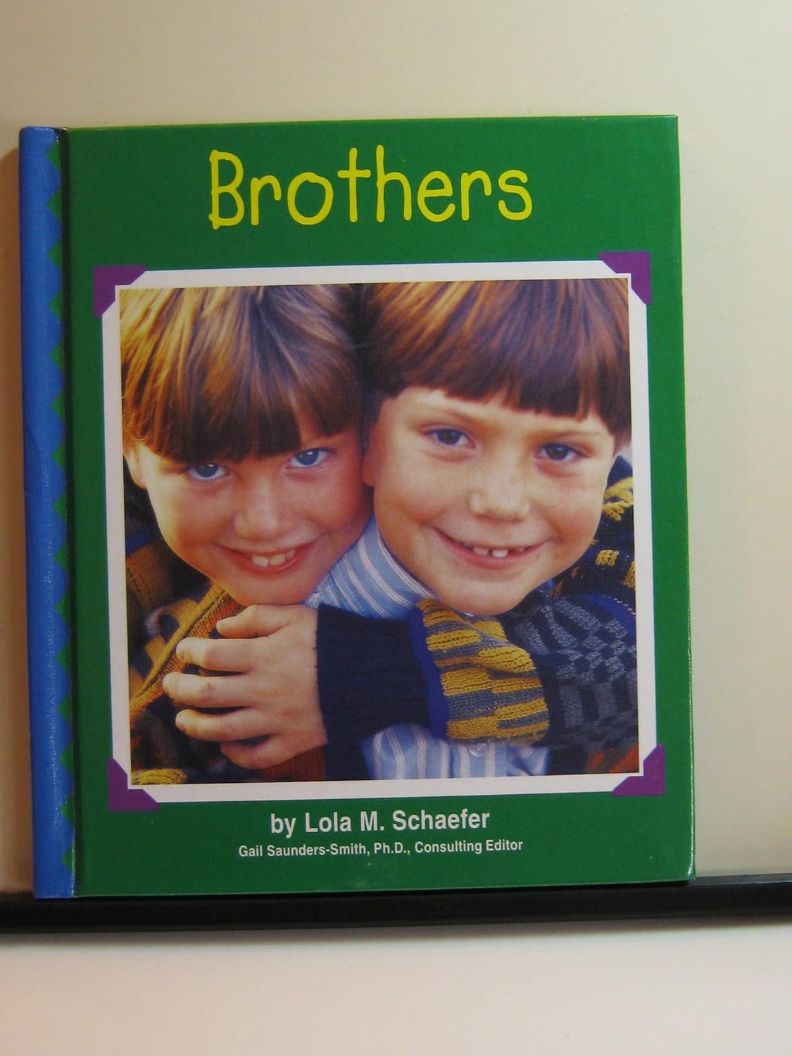 Amazon | Brothers (Pebble Books) | Schaefer, Lola M., Saunders-Smith ...