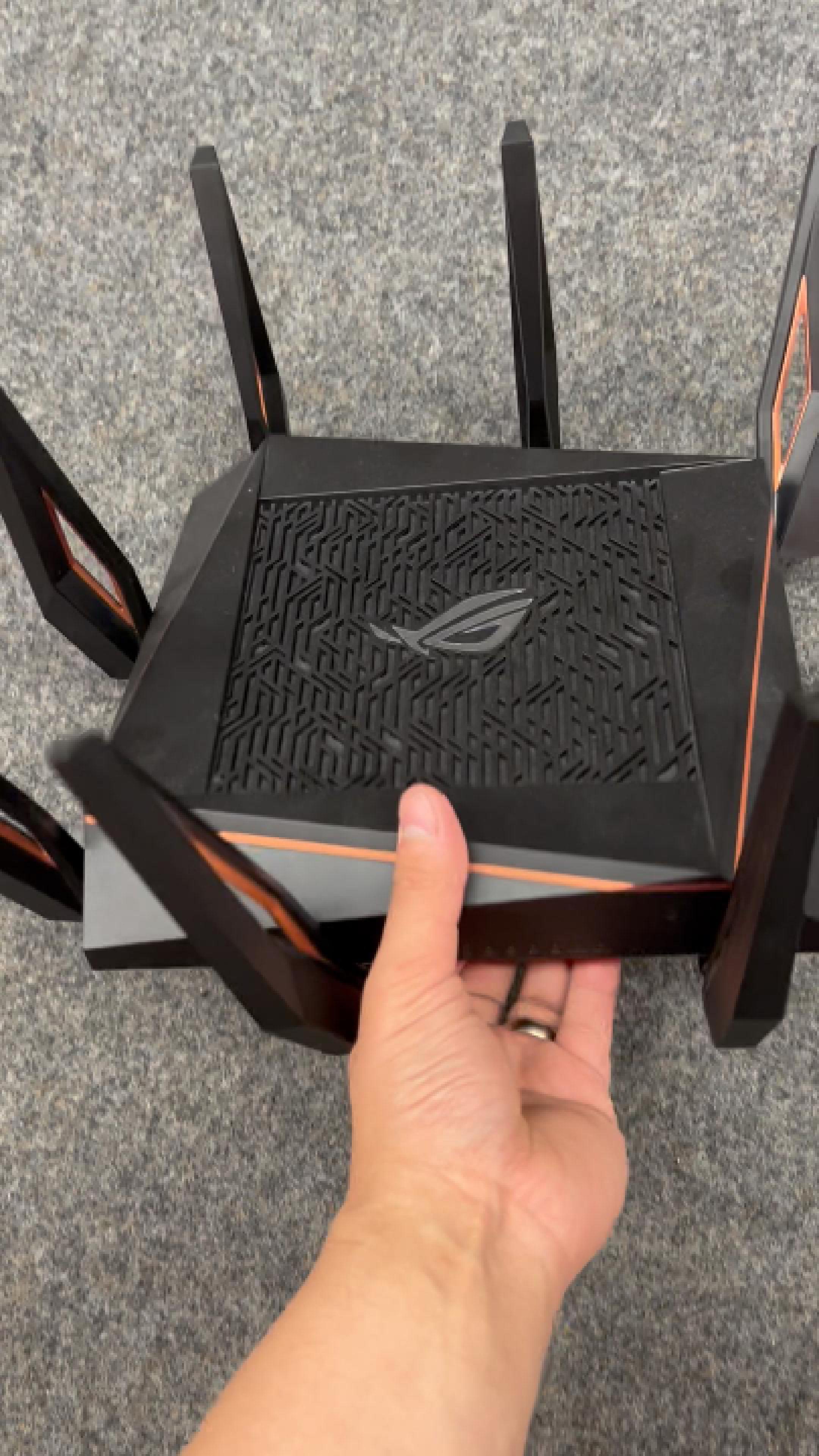 Watch Asus ROG Rapture GT-AX11000 on Amazon Live