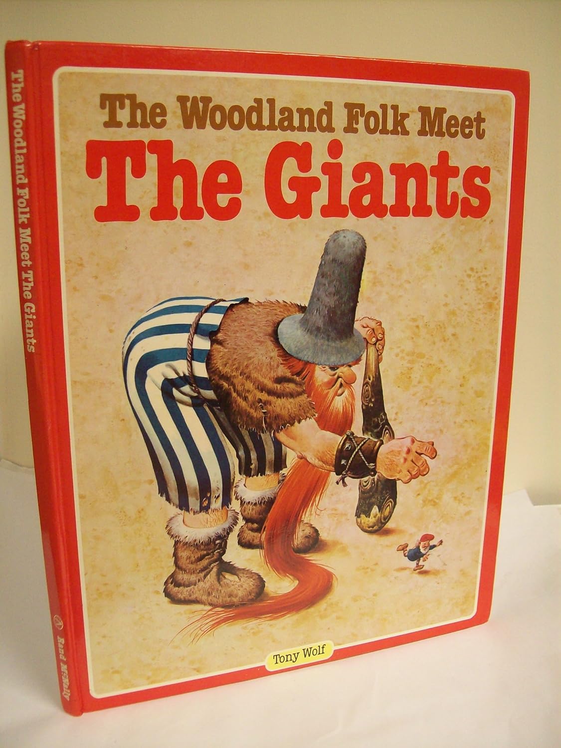 Woodland Folk Meet the Giants : Wolf, Tony: Amazon.co.uk: Books