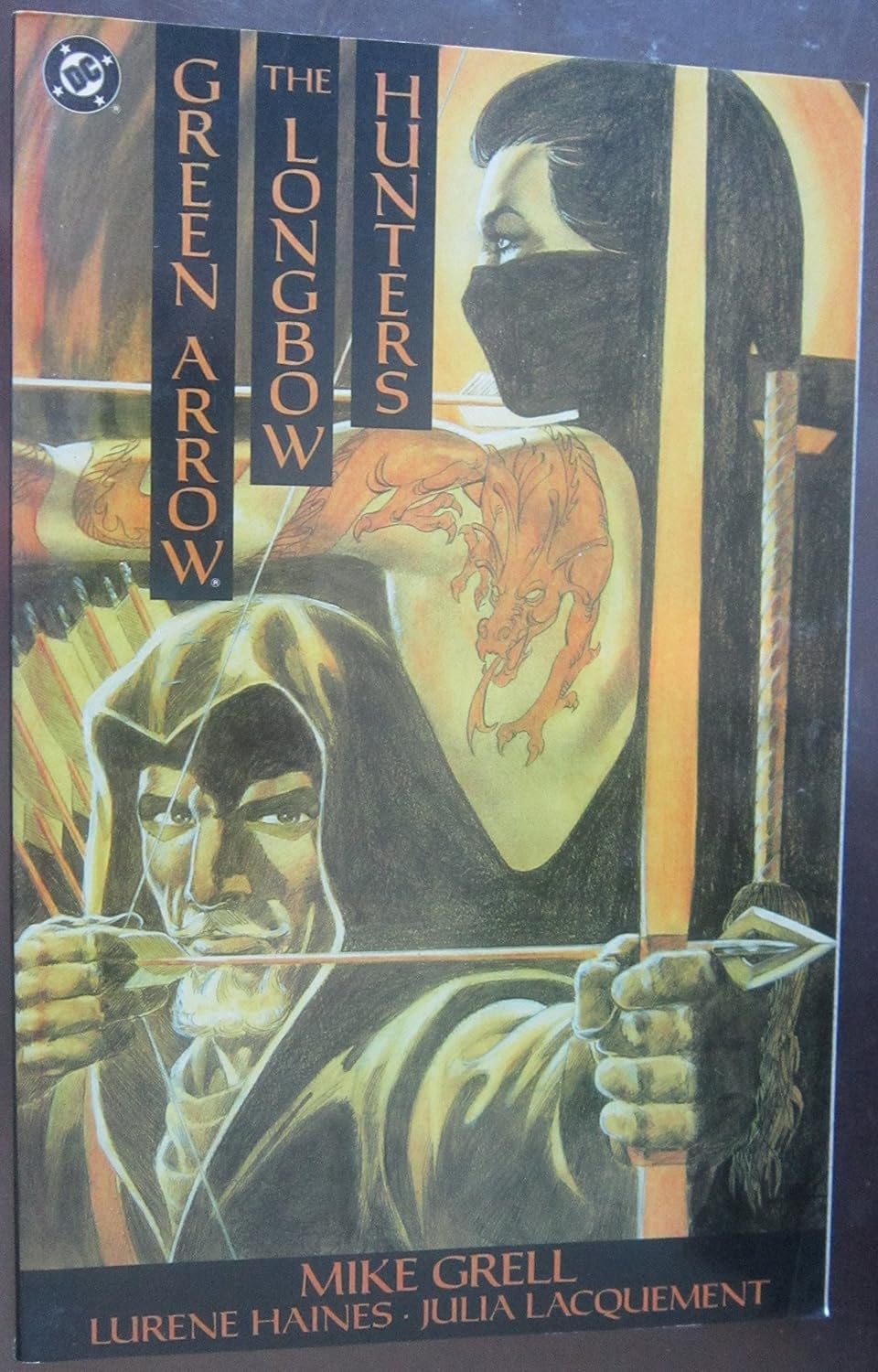 Amazon.com: Green Arrow: The Longbow Hunters: 9780930289386: Mike Grell ...