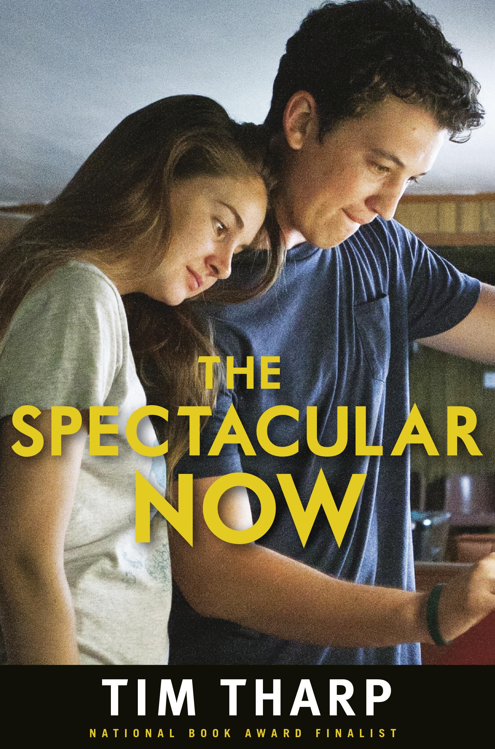 Amazon.com: The Spectacular Now: 9780385754309: Tharp, Tim: Books