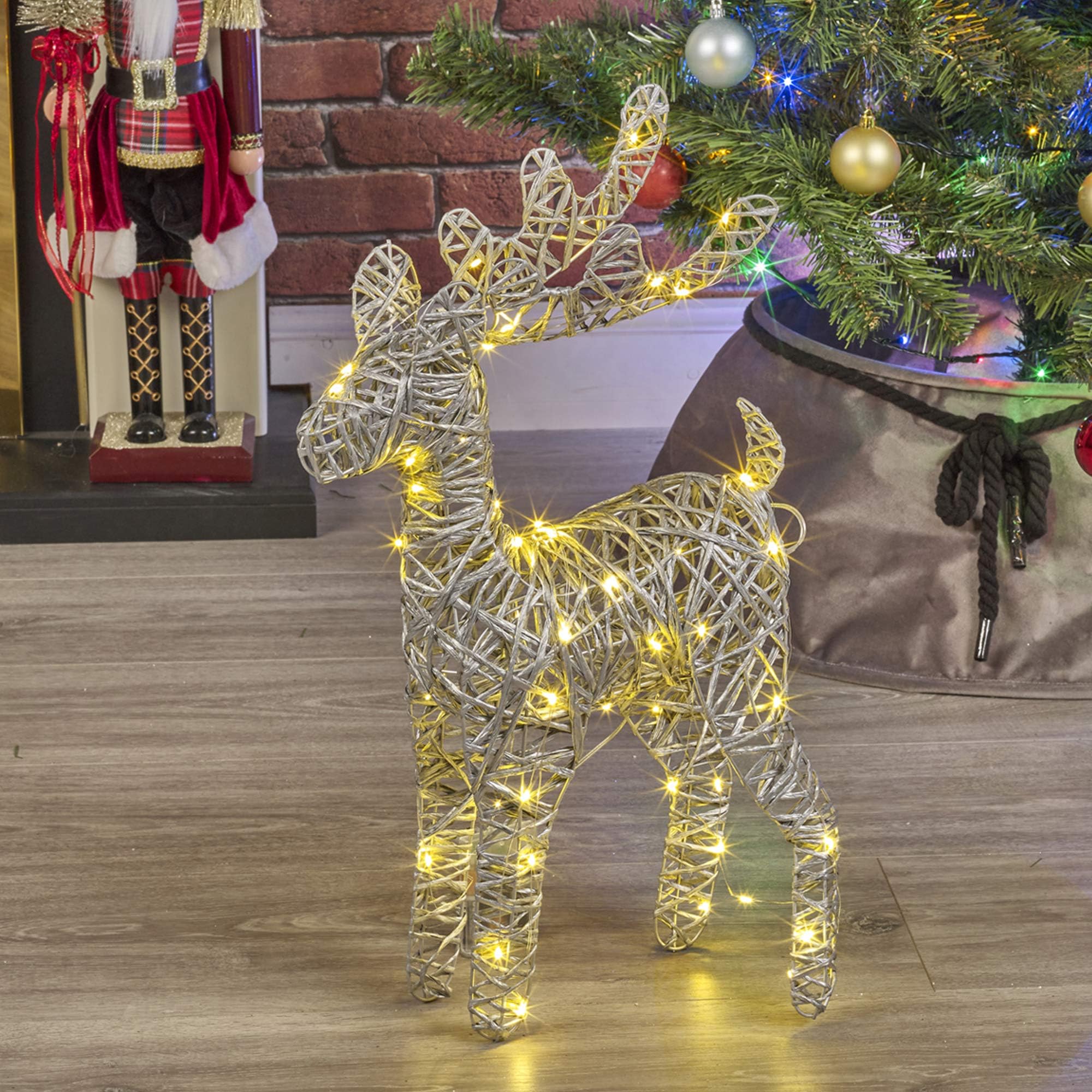 Kaemingk Indoor/Outdoor Warm LED Illuminated Deer 60cm : Amazon.co.uk ...