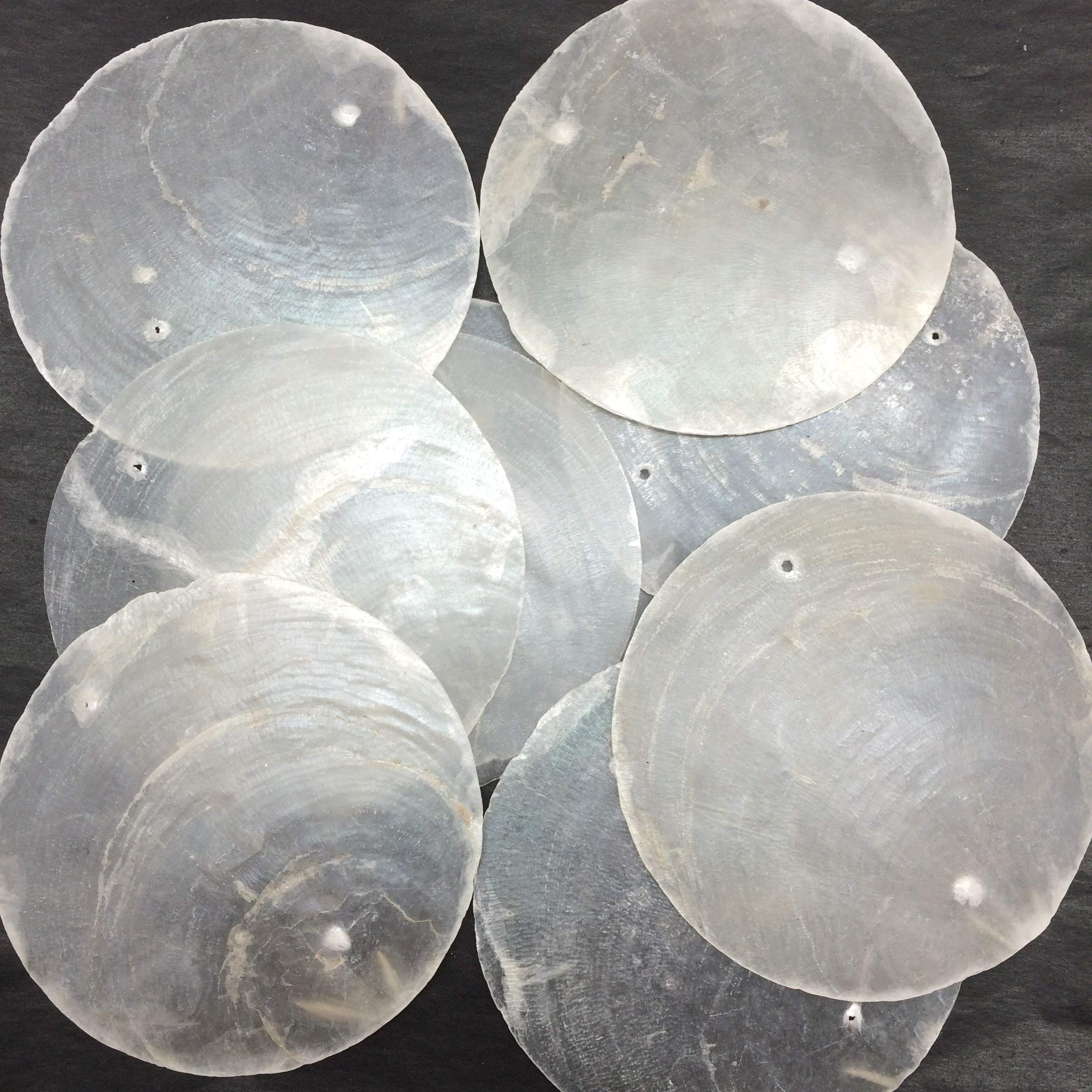 PEPPERLONELY 20 PC Round Natural Capiz with Two Holes Sea Shells, 2-1/2 ...