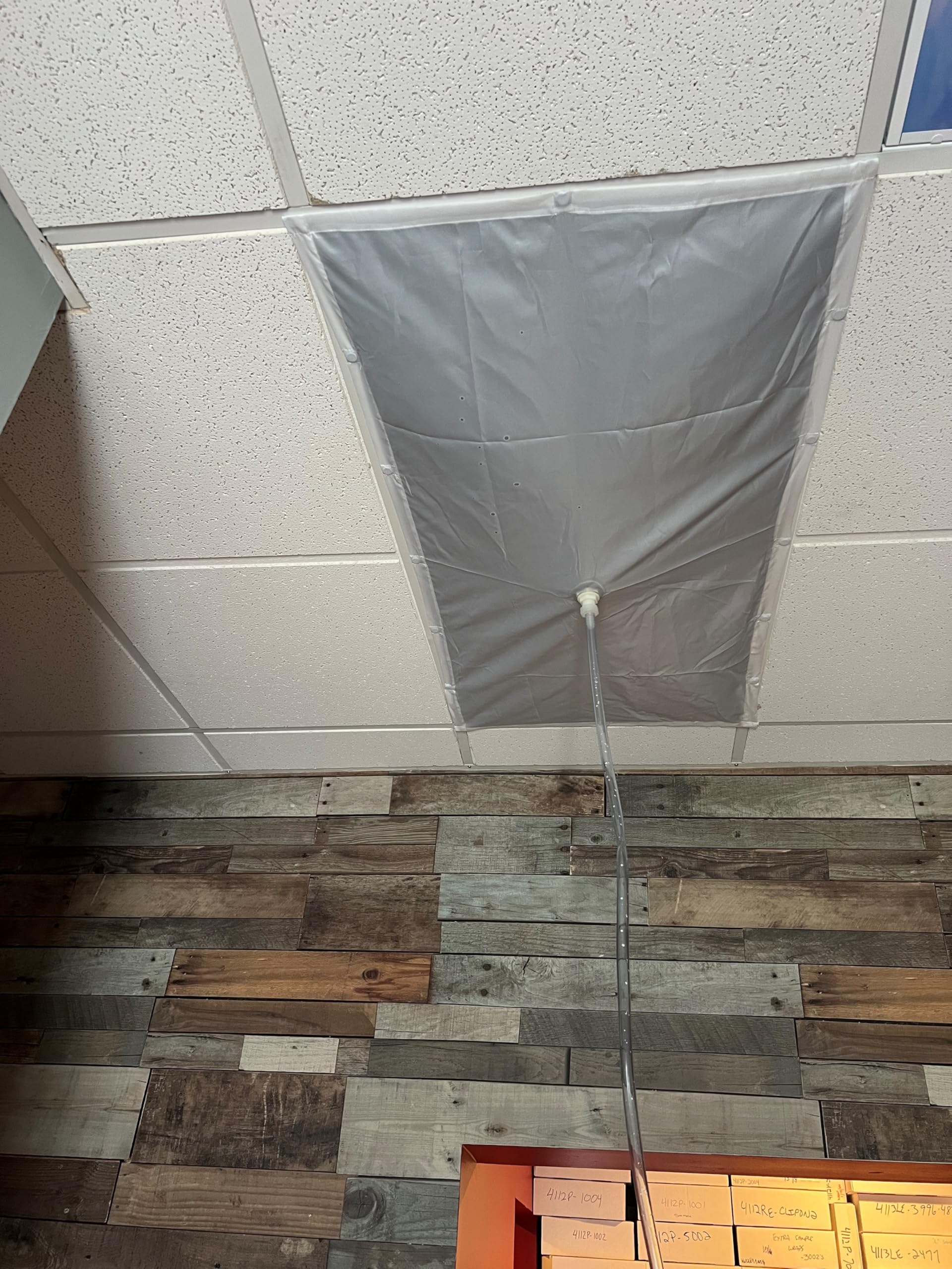Amazon.com: Magna-Tarp, Leak Diverter, 2'x4', with 16 Magnets and 15 ...