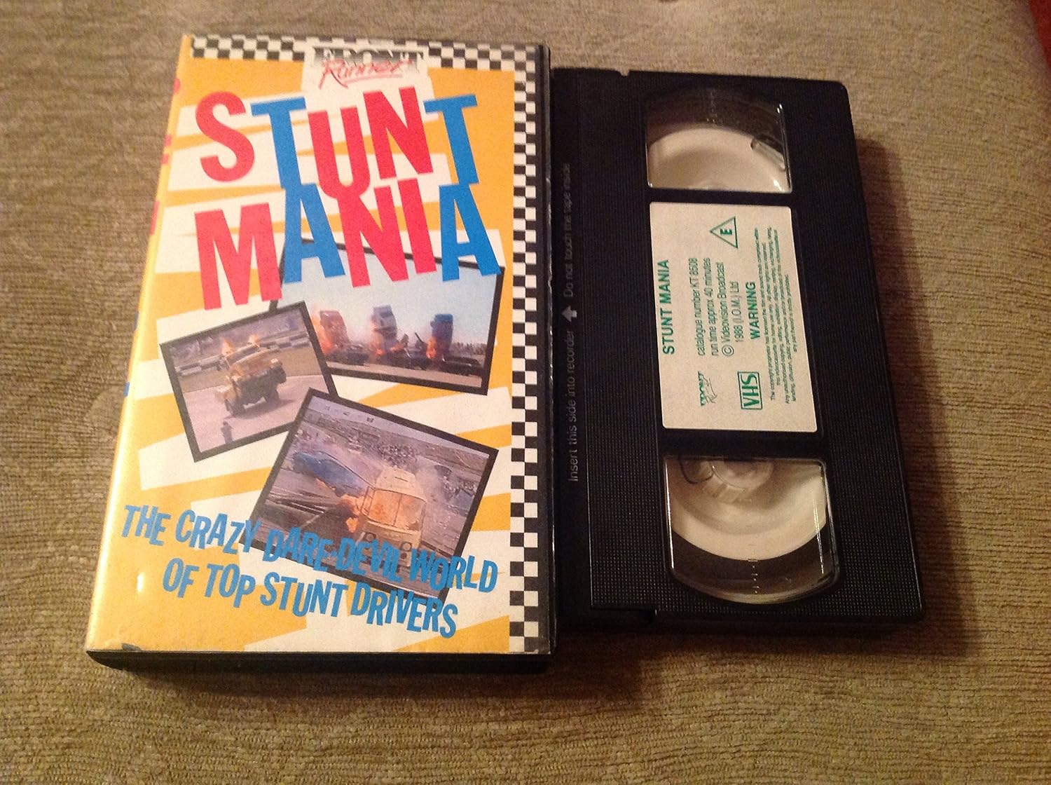 Stunt Mania [VHS]: Amazon.fr: DVD et Blu-ray