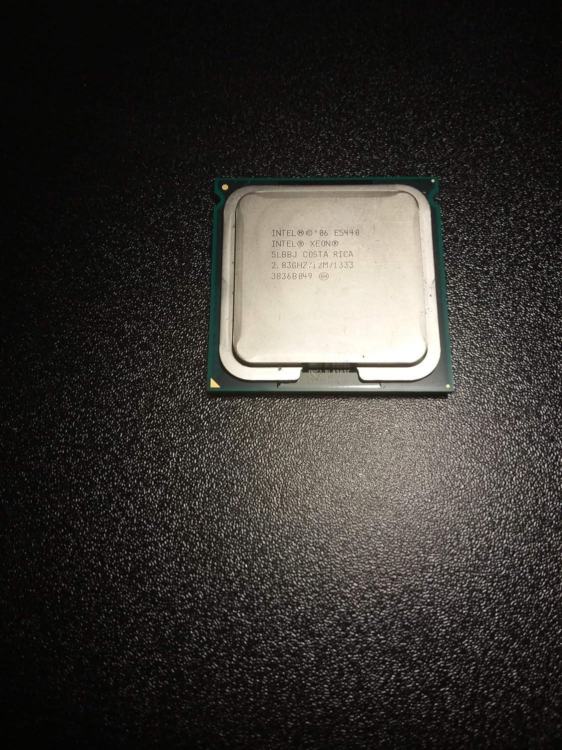 Amazon.com: Intel Xeon 283GHZ/12M/1333 SLBBJ Quadcore CPU E5440 ...