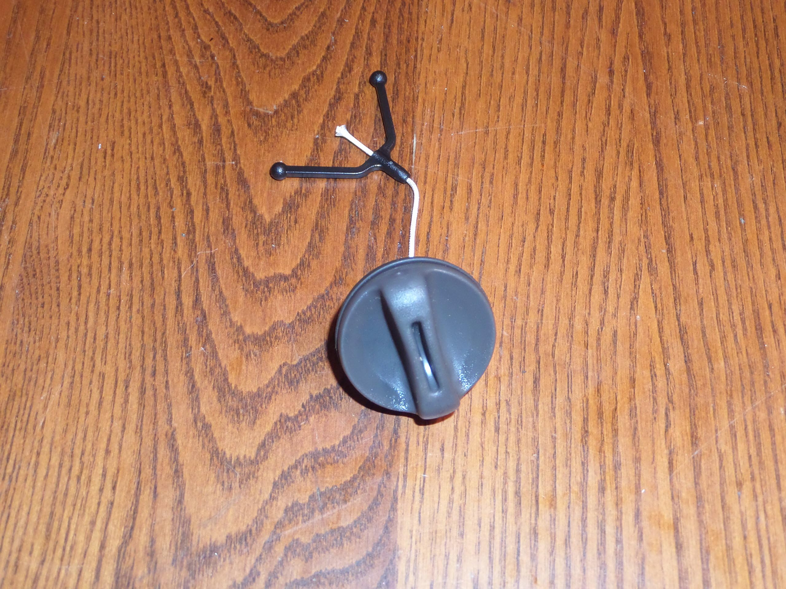 Amazon.com: Genuine OEM Oil Cap Bulb Assembly MTD Remington Pole Saw ...