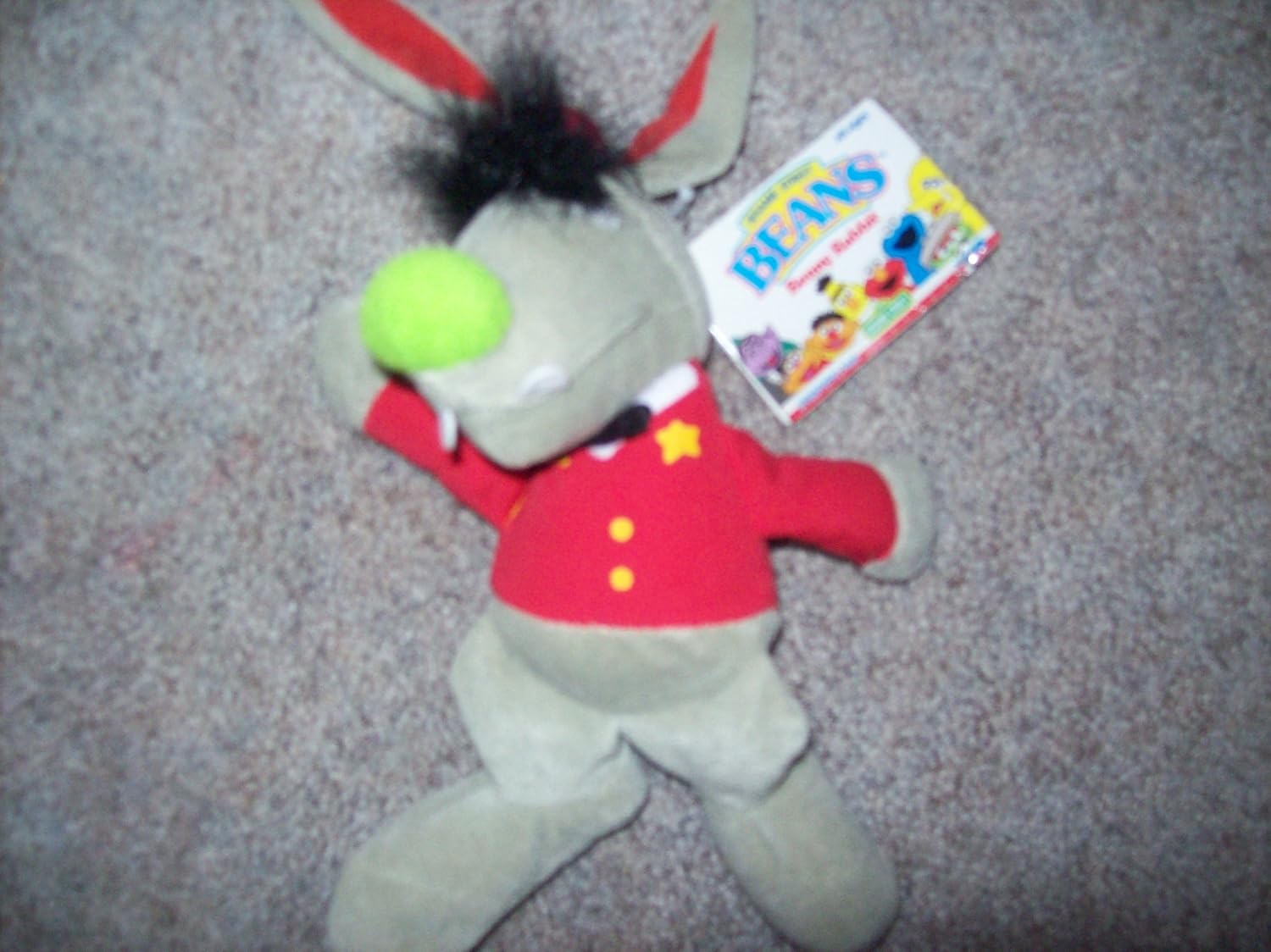 Amazon.com: Sesame Street Beans: Benny Rabbit by Tyco : Toys & Games
