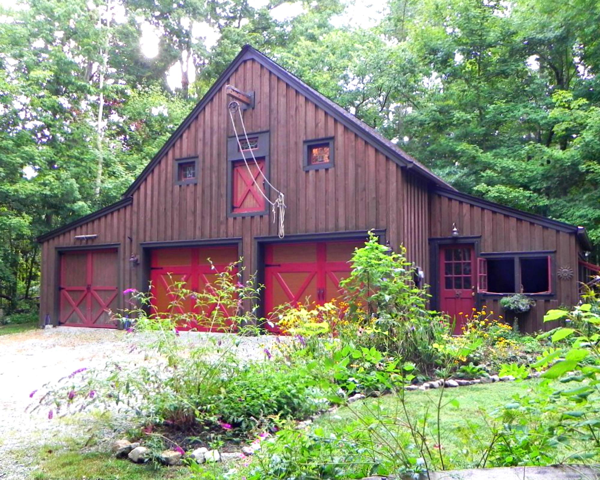 Pole Barn Garage With L Shape Home