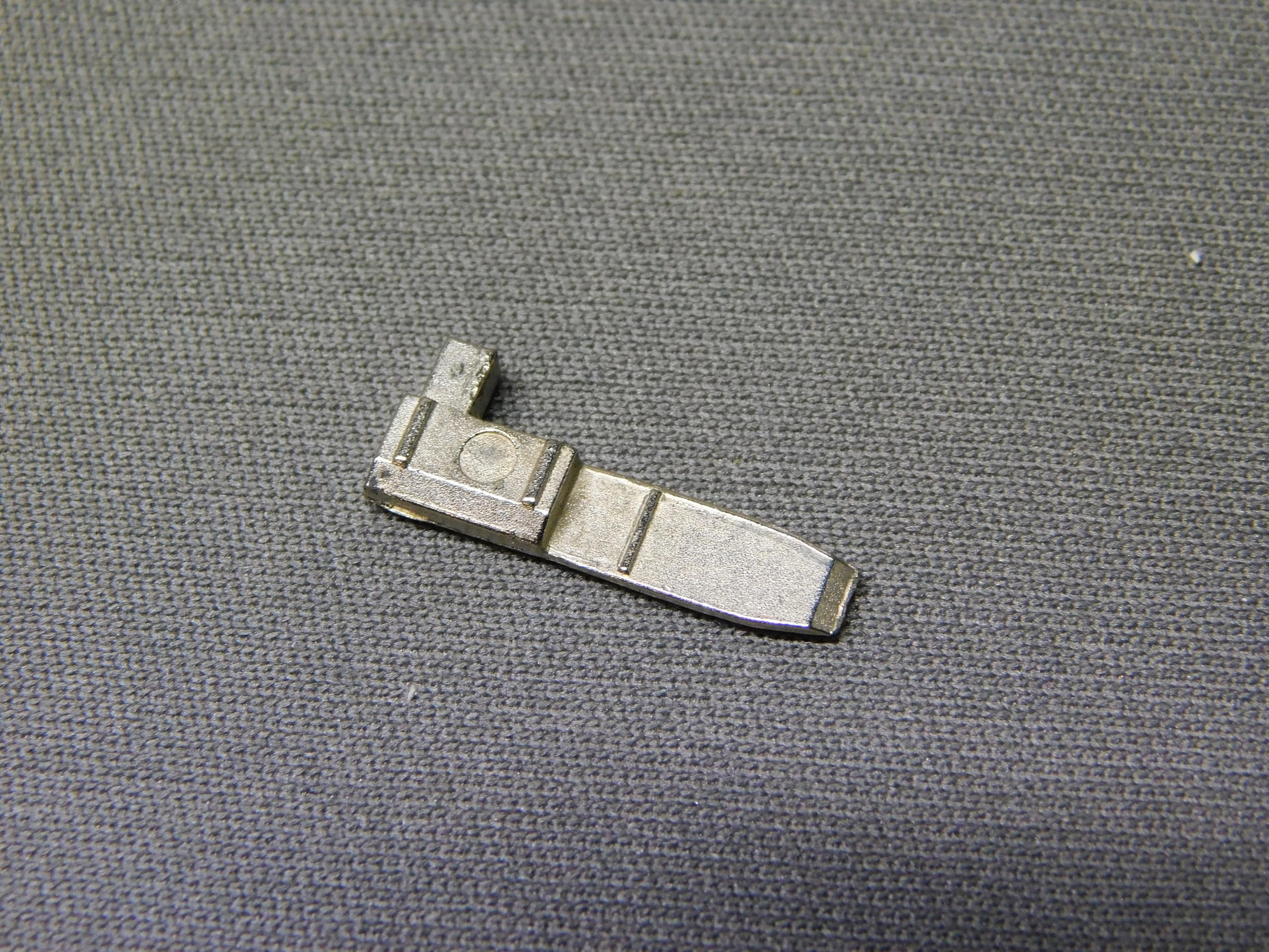 Amazon.com: Lionel Replacement - Track PIN for Center Rail of FASTRACK ...