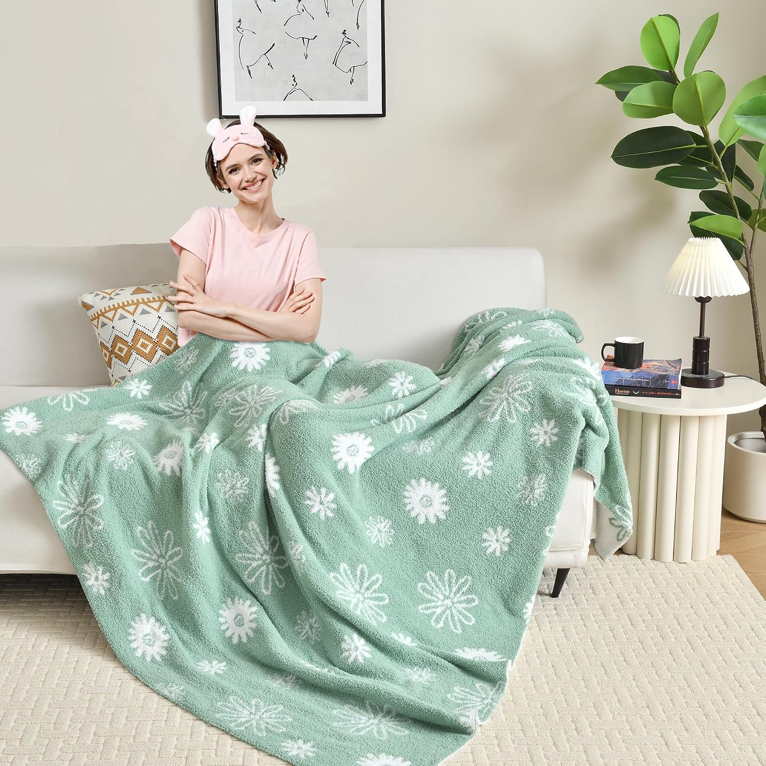 Amazon.com: Viviland Fuzzy Checkerboard Grid Throw Blanket Soft Cozy ...