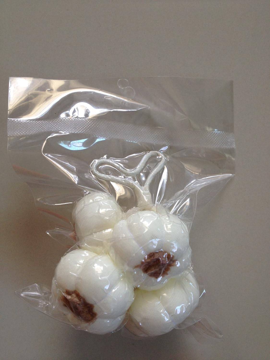 Amazon.com: Garlic Shape Camphor Bag 35 Grams 100% Camphor Place ...