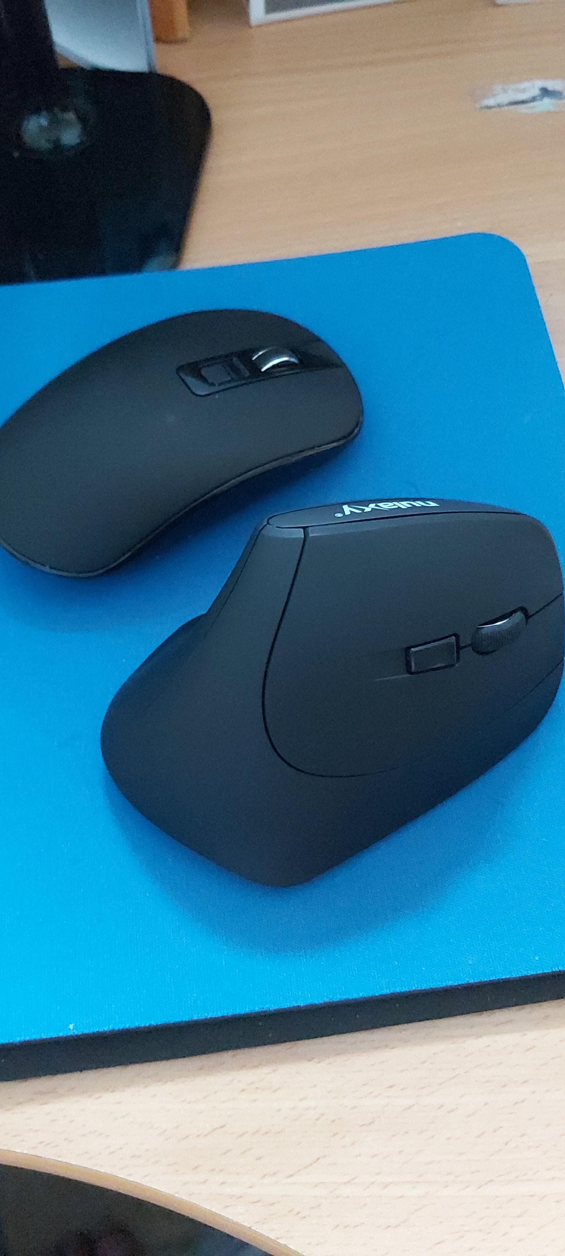 Nulaxy Ergonomic Vertical Mouse, 2.4G Wireless Mouse with 3 Adjustable ...