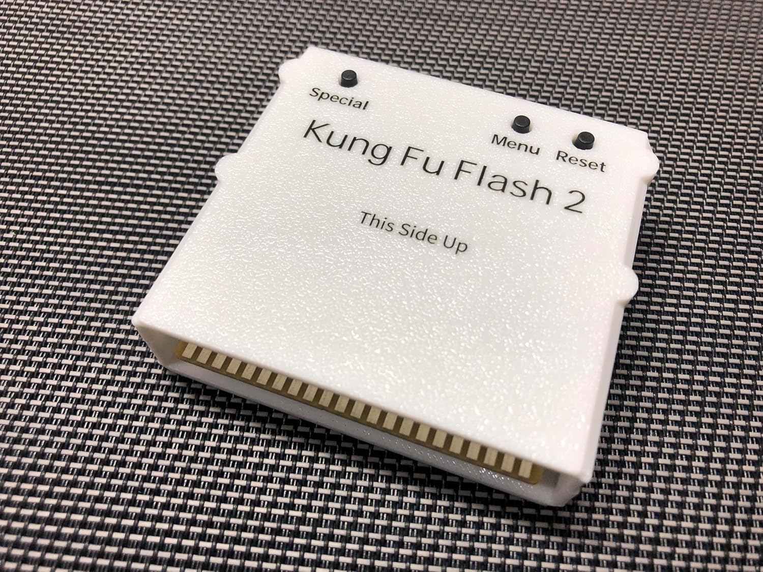 Amazon.com: Kung Fu Flash 2 Cartridge for Commodore 64/128 KungFuFlash2 ...