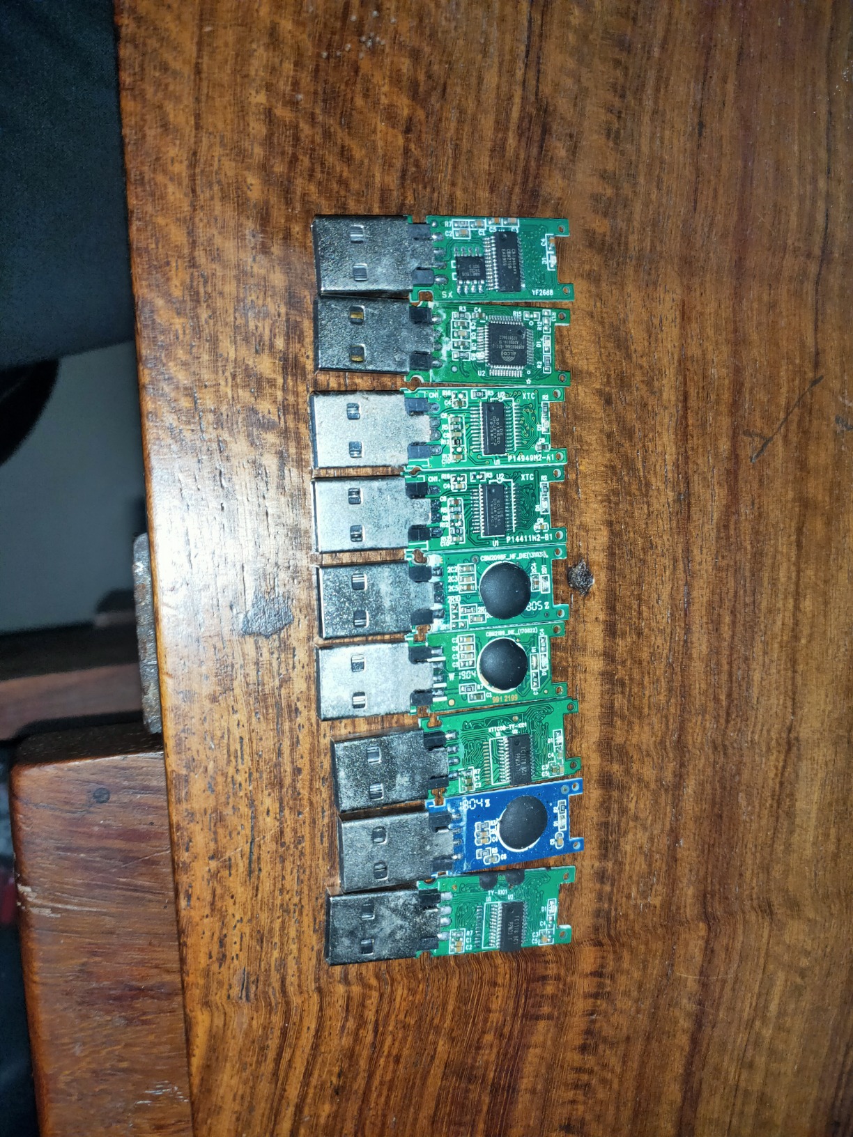 Wholesale 10 Pack 1MB-32GB Bulk Pack USB Flash Drives Swivel Thumb ...