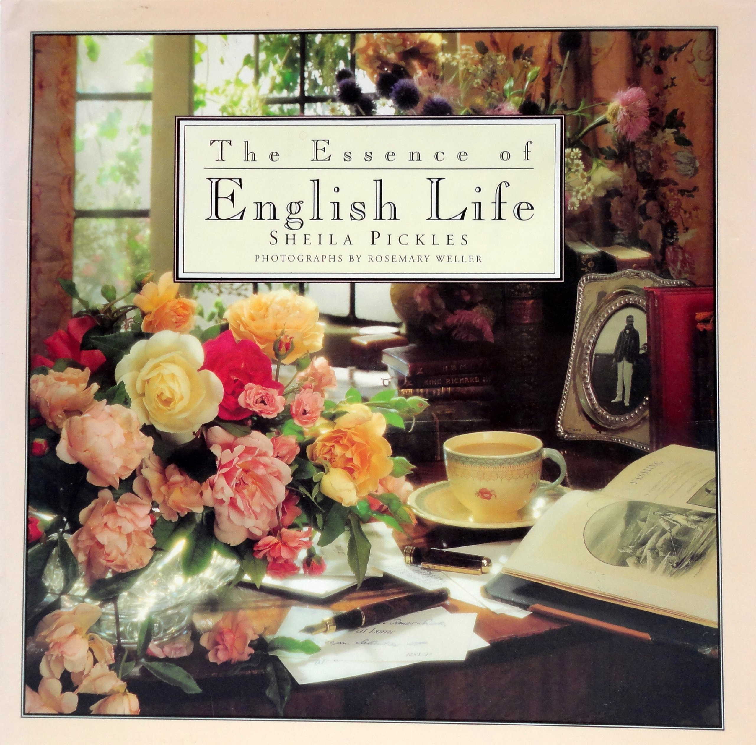 The Essence of English Life: Pickles, Sheila: 9780517592809: Amazon.com ...