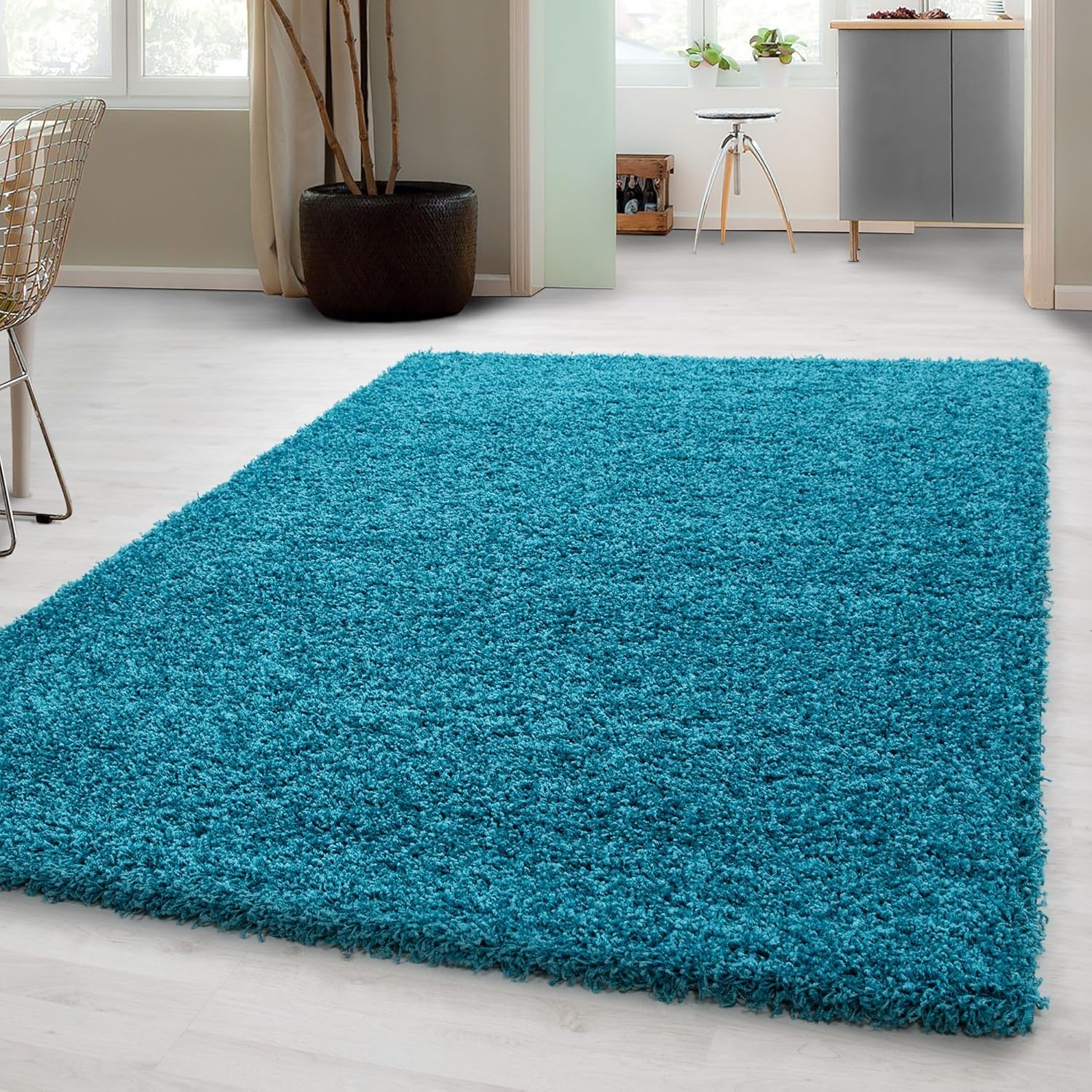 Deep-pile shaggy rug for living rooms, dining rooms, guest rooms with ...