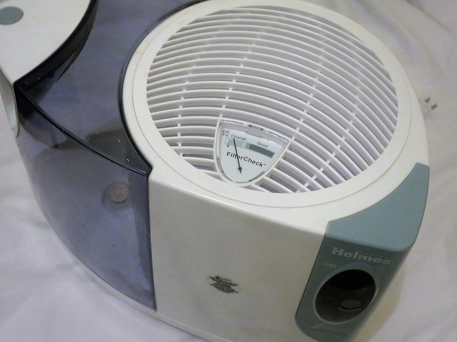 Amazon.com: Holmes HM1296-UC Medium Room Cool Mist Humidifier : Home ...