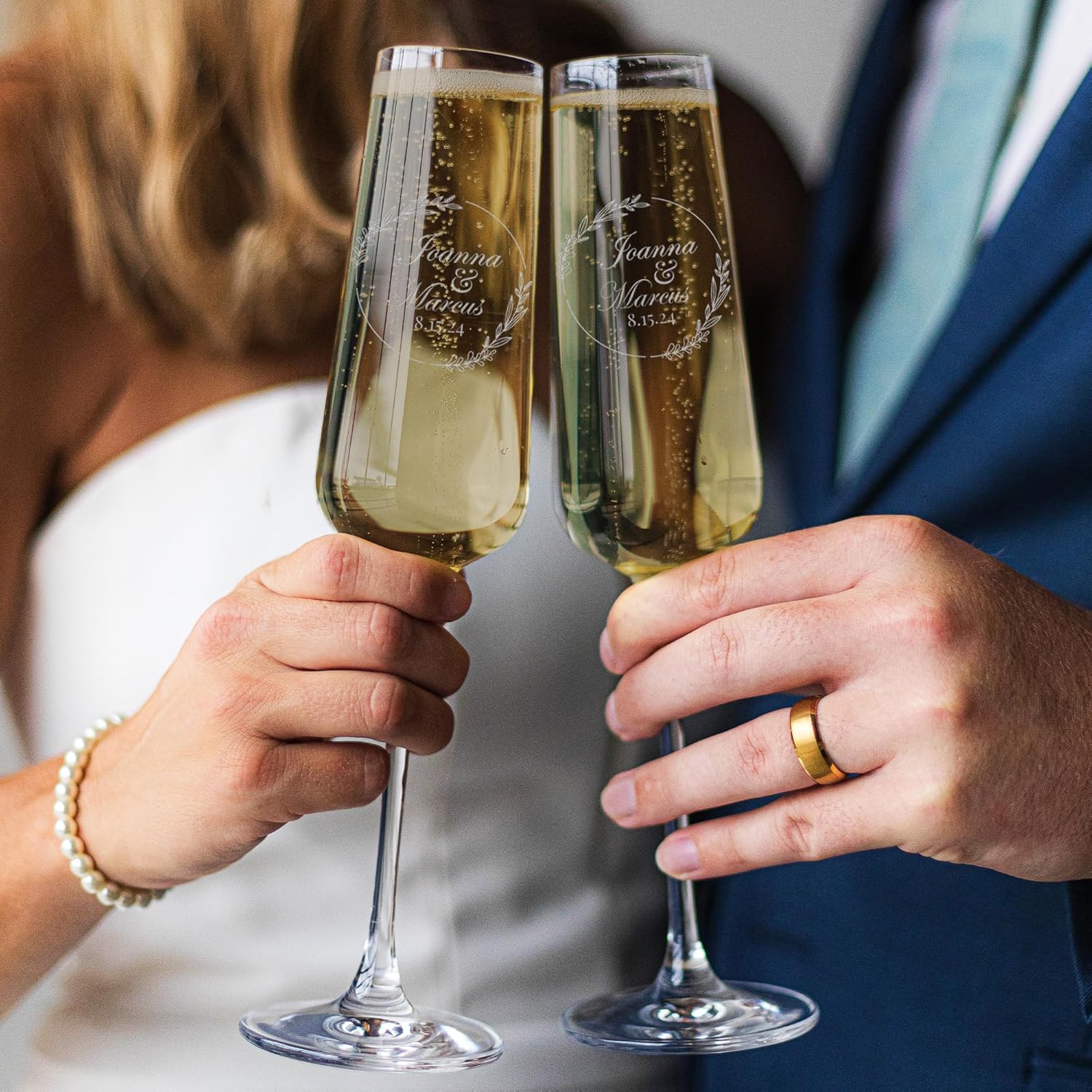 Amazon.com | Personalized Wedding Champagne Flutes, Mr and Mrs Toasting ...