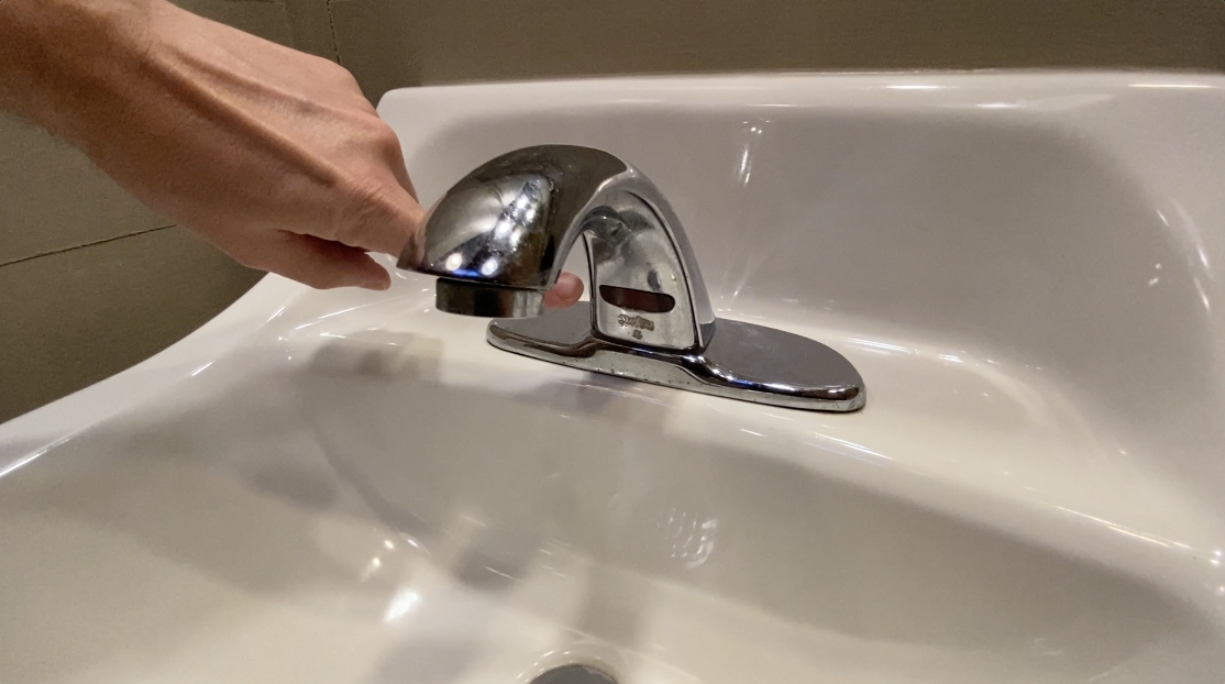 Watch Best Touchless Bathroom Faucet? | Delta Automatic Faucet on ...