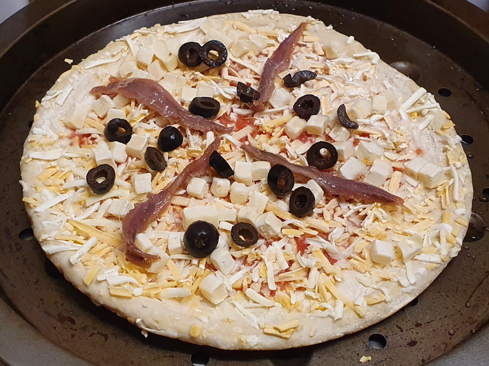 Chicago Town Tiger Crust Cheese Medley, 305g (Frozen) : Amazon.co.uk ...