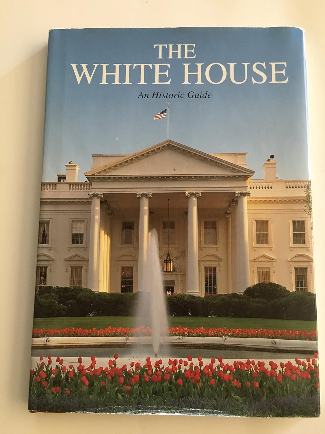 The White House: An historic guide: Society, National Geographic ...
